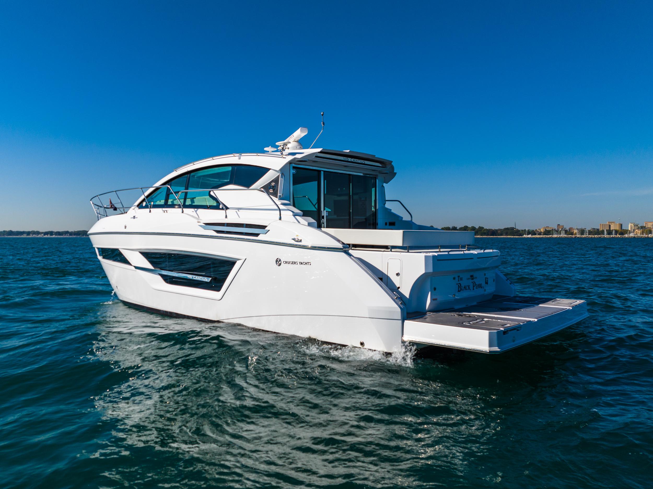 2022 Cruisers Yachts 46 Cantius with Seakeeper Express Cruiser for sale ...