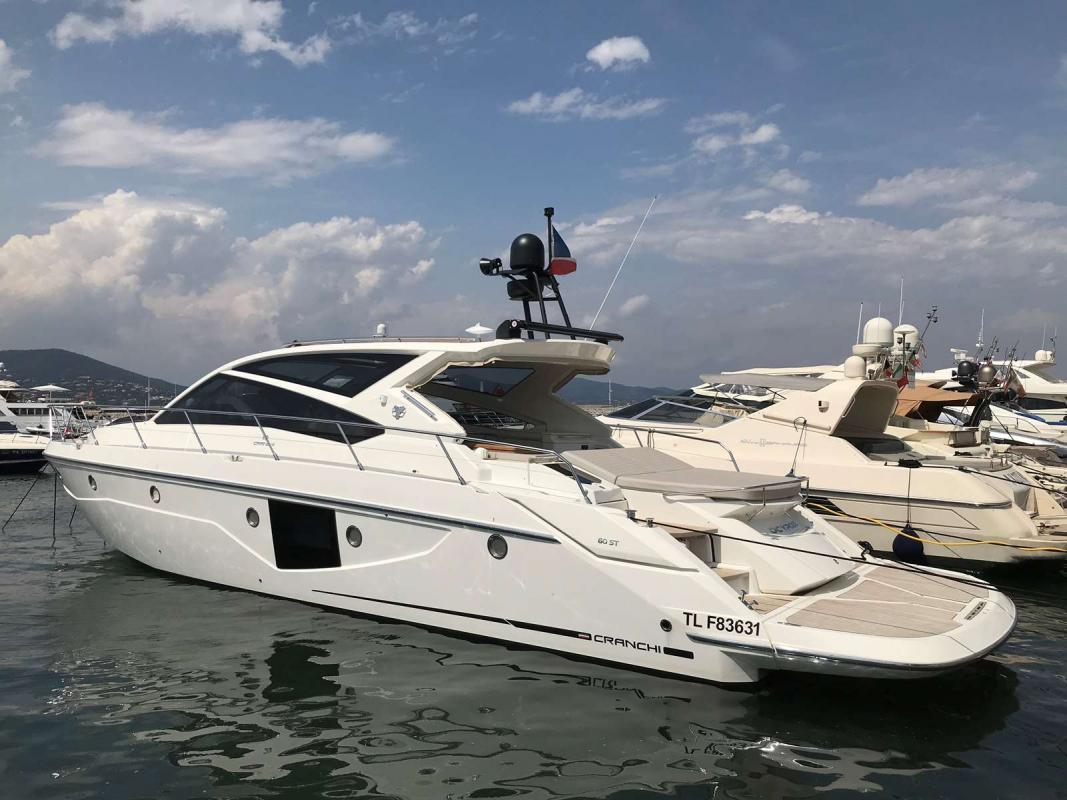 Cranchi 60 ST 19m 2019, Motorcruisers - Var ( 83 ) | Boot24