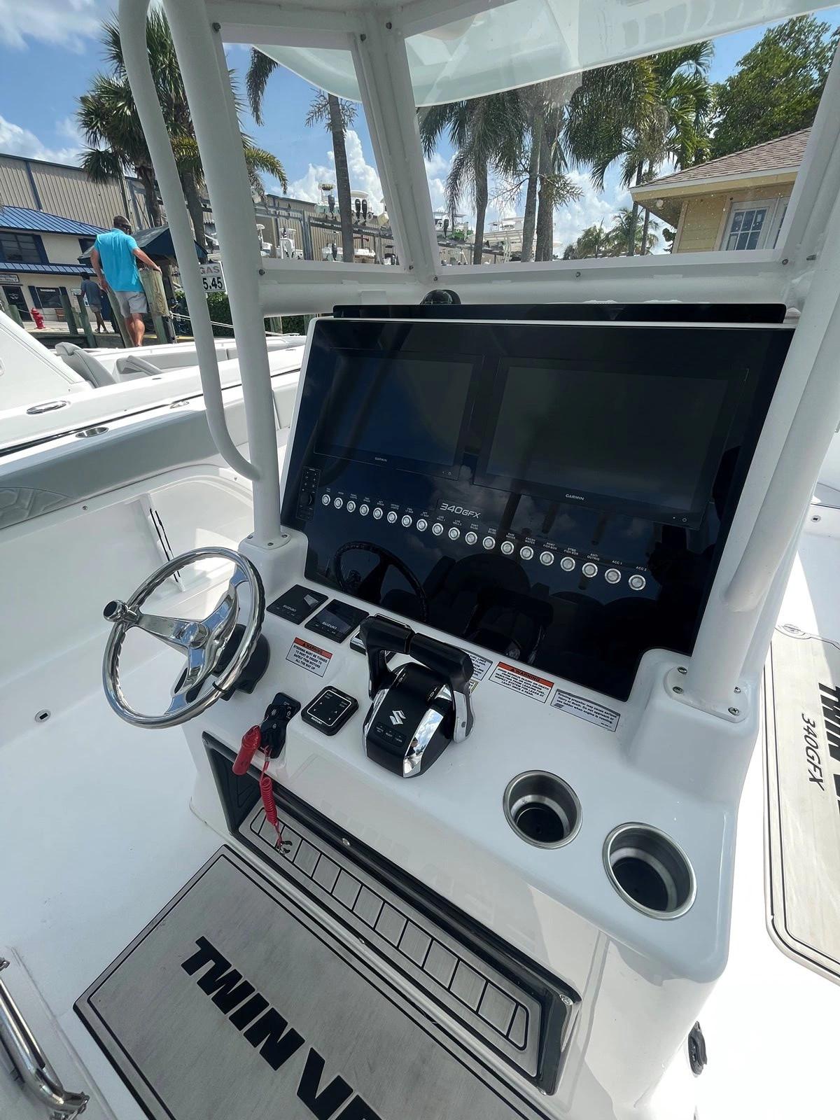 2023 Twin Vee 340 GFX Center Console for sale - YachtWorld