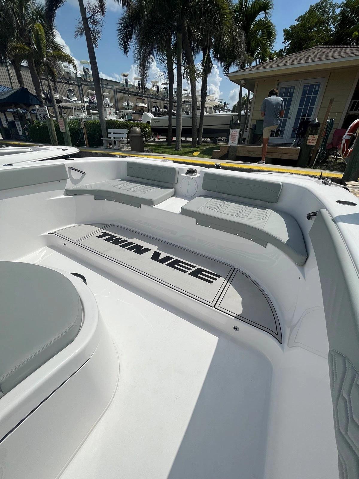 2023 Twin Vee 340 GFX Center Console for sale - YachtWorld