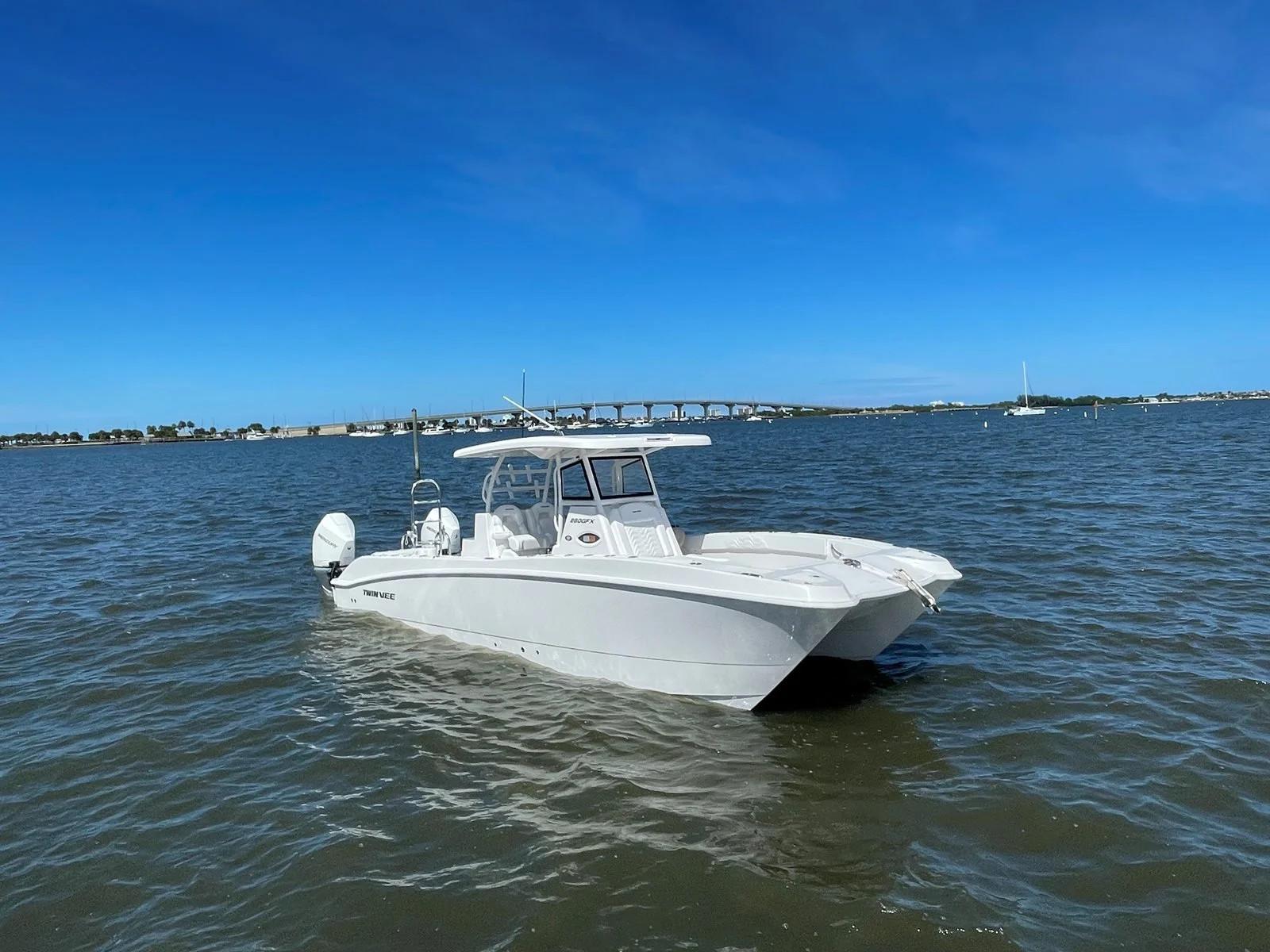 2023 Twin Vee 280 gfx Centre Console for sale - YachtWorld