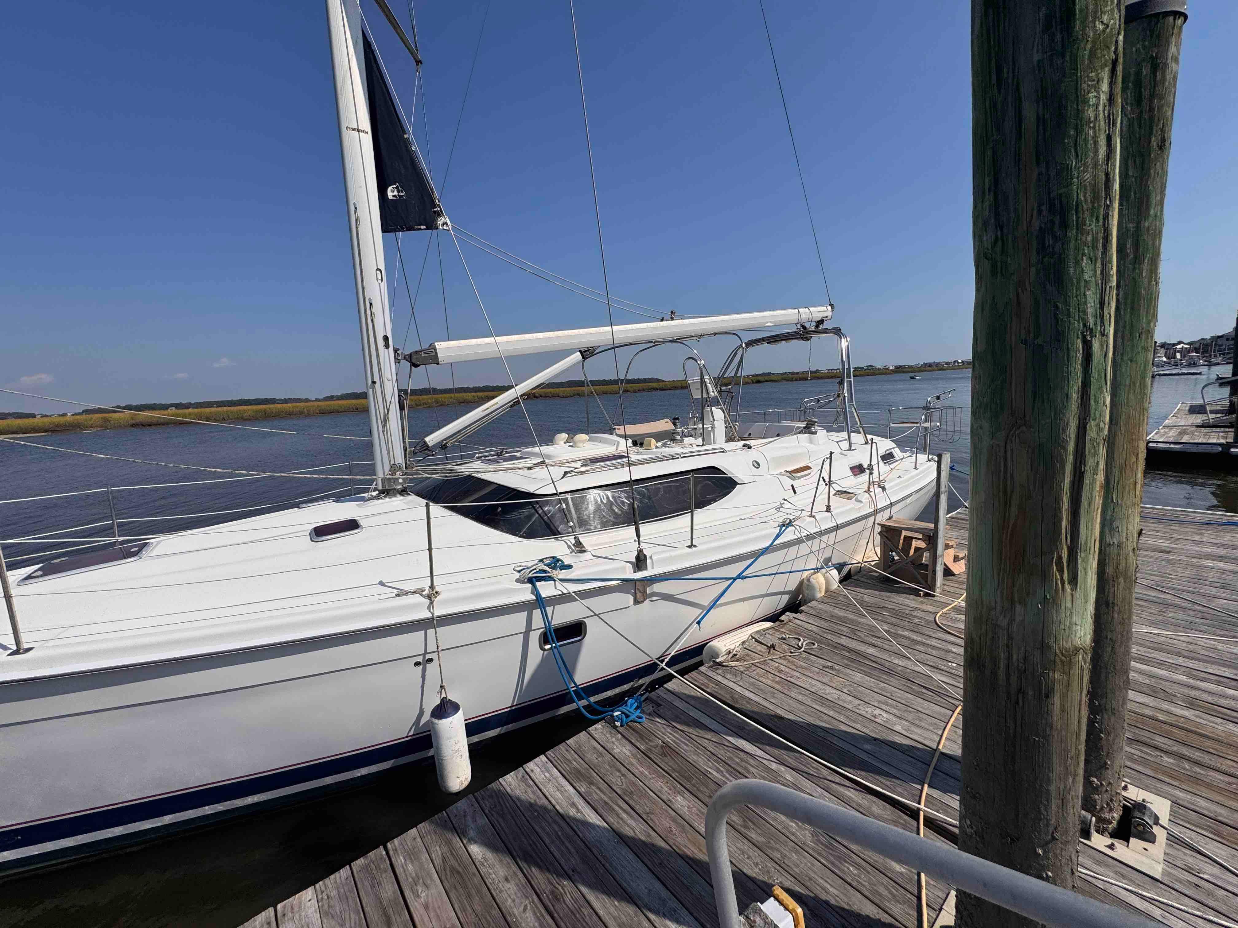 2008 Hunter 45 Center Cockpit Cruiser for sale - YachtWorld