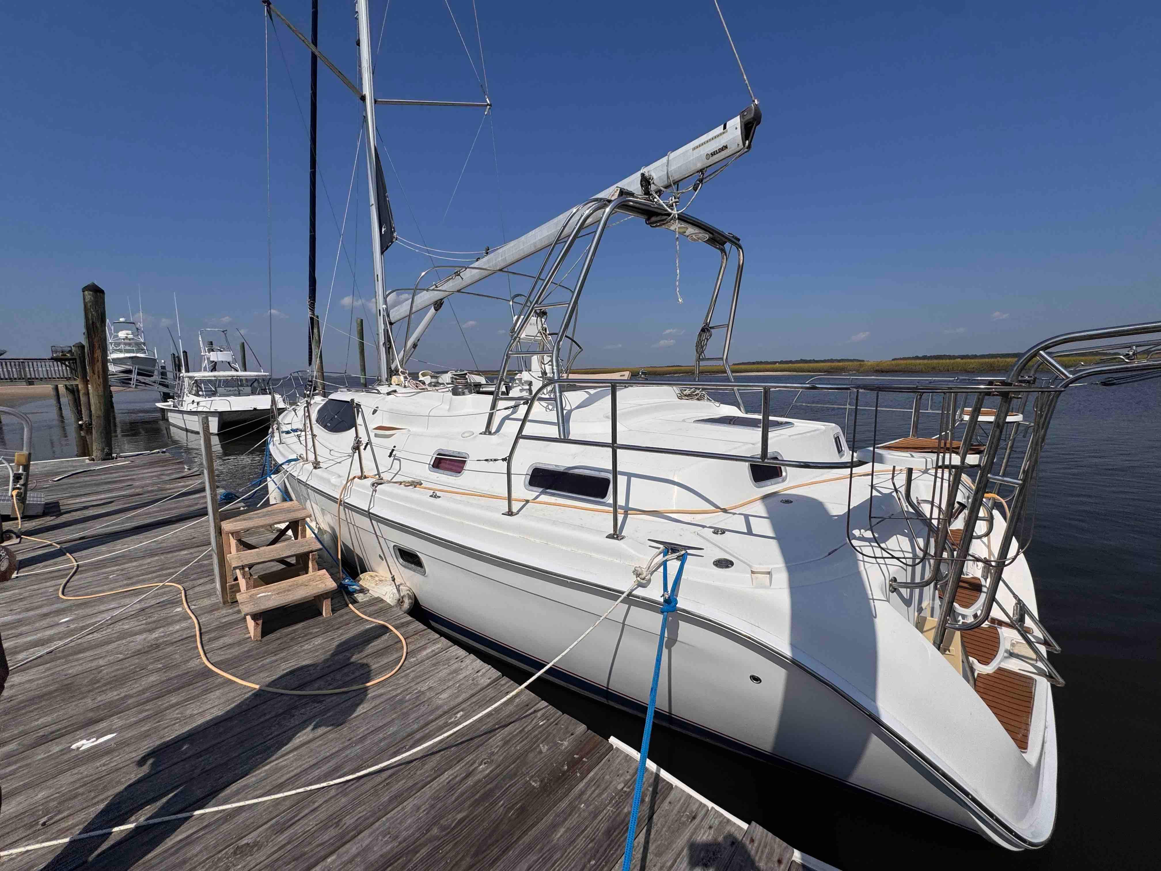 2008 Hunter 45 Center Cockpit Cruiser for sale - YachtWorld