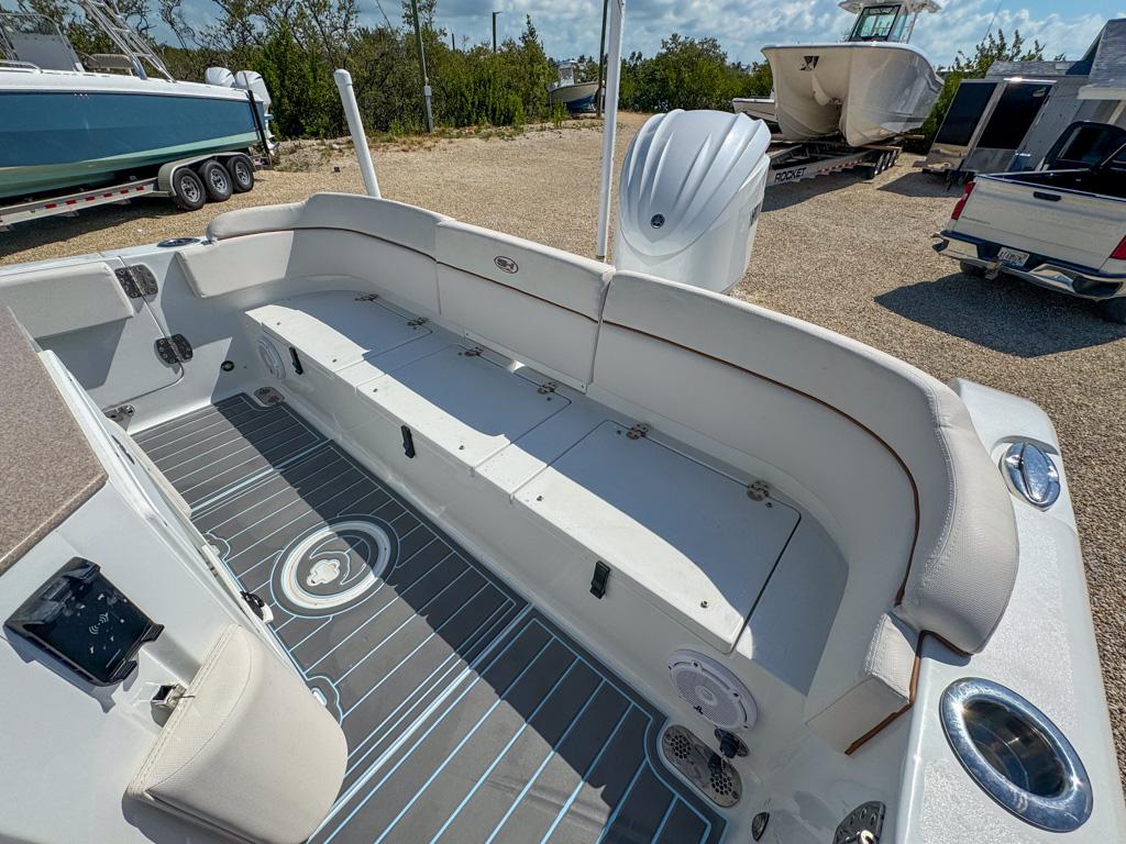 2022 Sea Hunt Escape 25 Centre Console for sale - YachtWorld