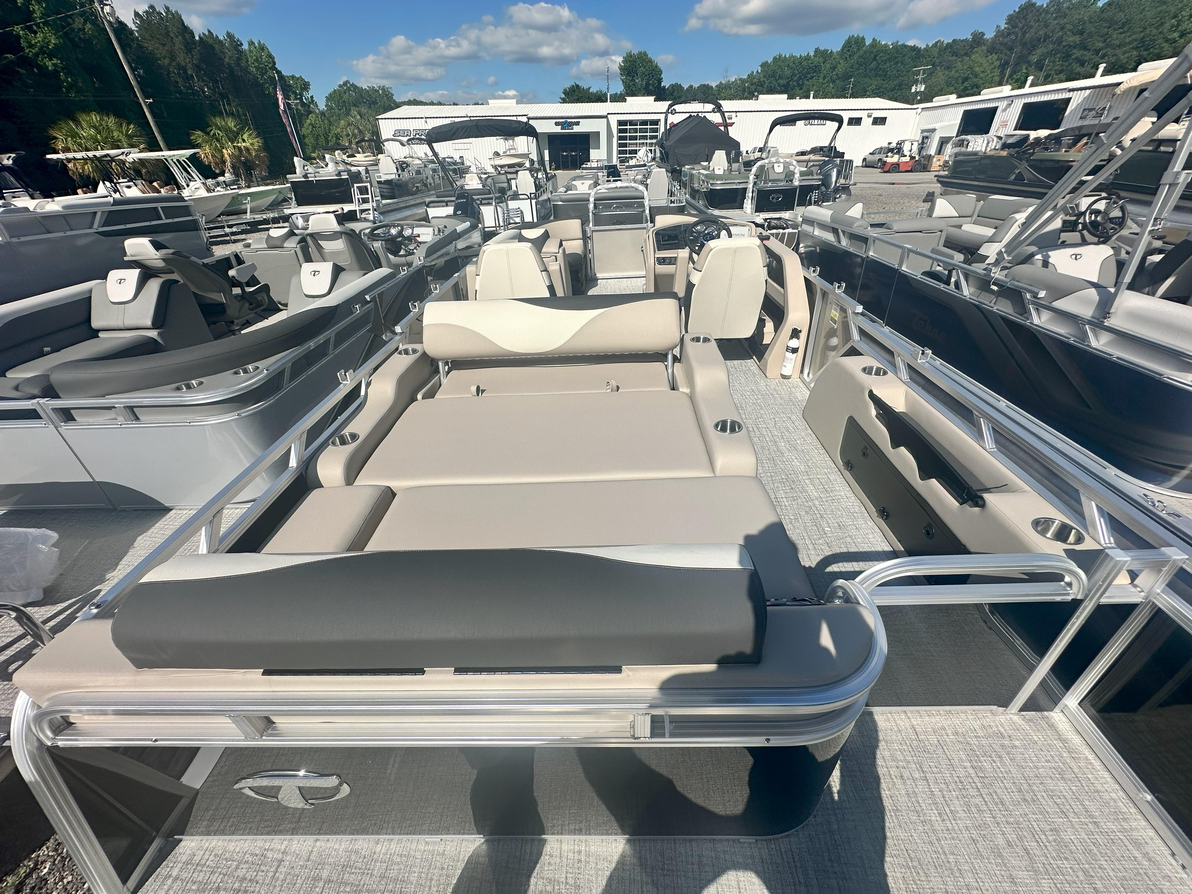 2024 Tahoe Pontoon LTZ Versatile Rear Lounger Pontoon for sale - YachtWorld