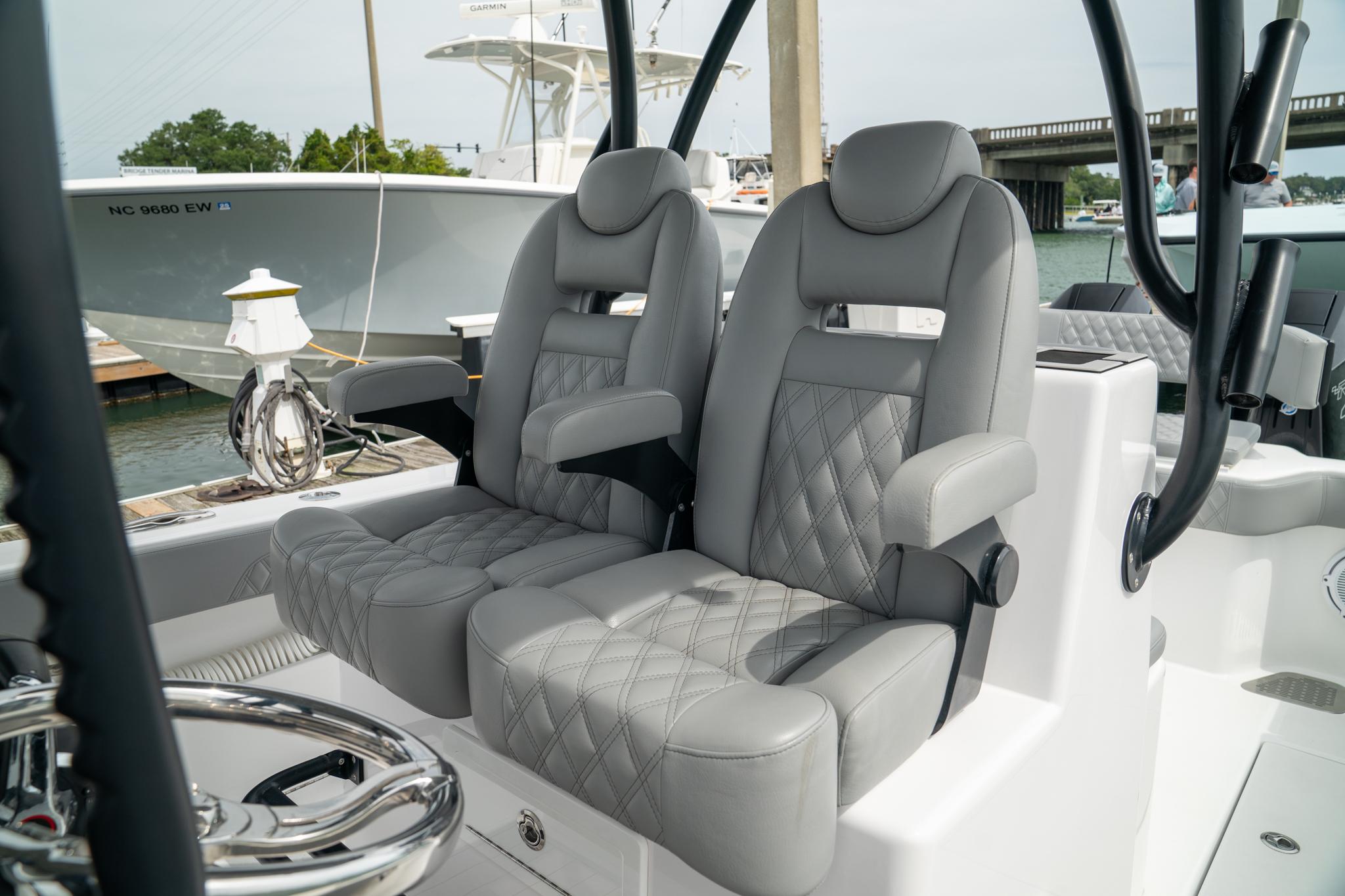 2025 Front Runner 33 Center Console Middenconsole boten te koop- YachtWorld
