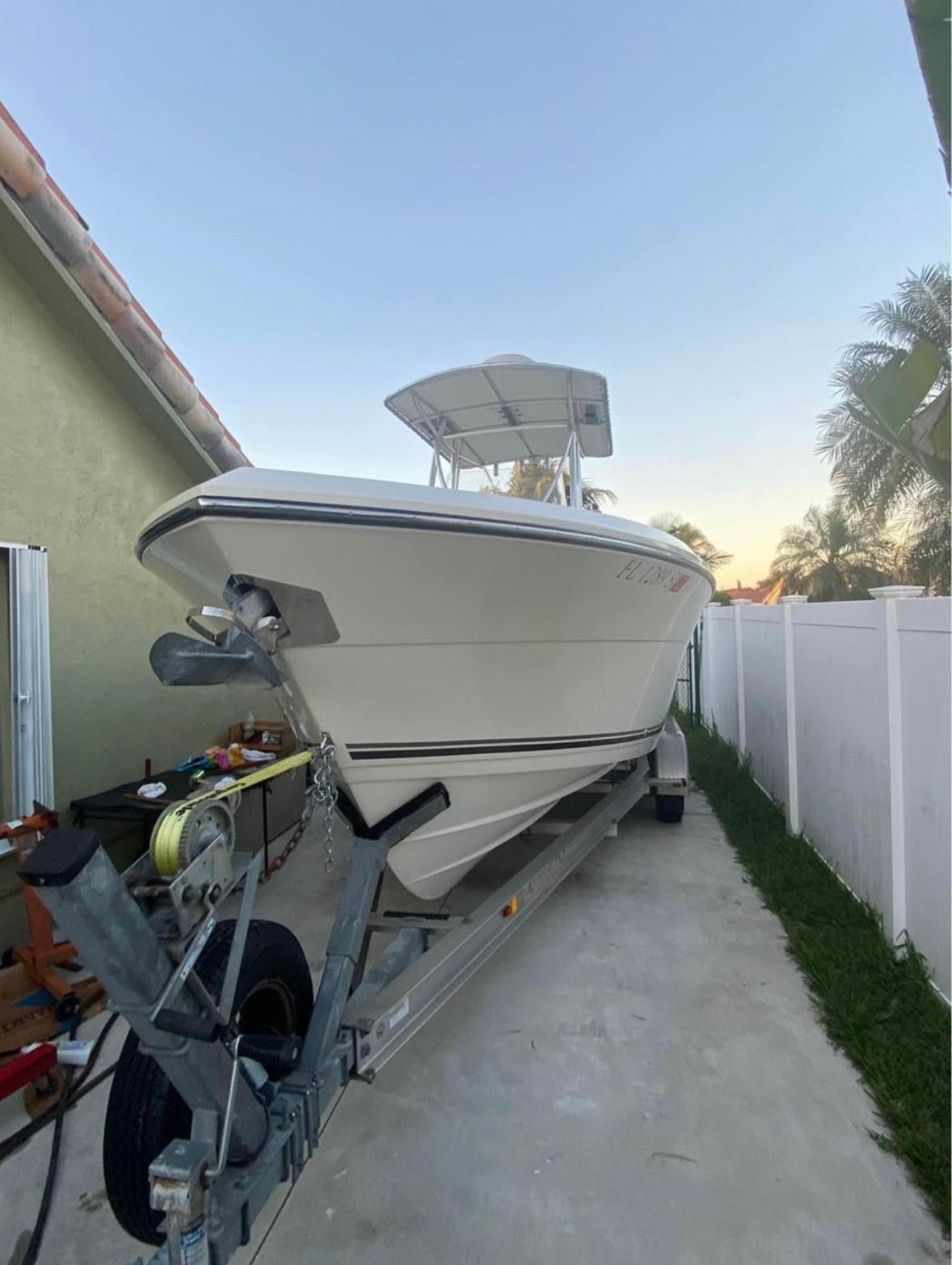 2013 Cobia 237 Center Console Saltwater Fishing for sale - YachtWorld