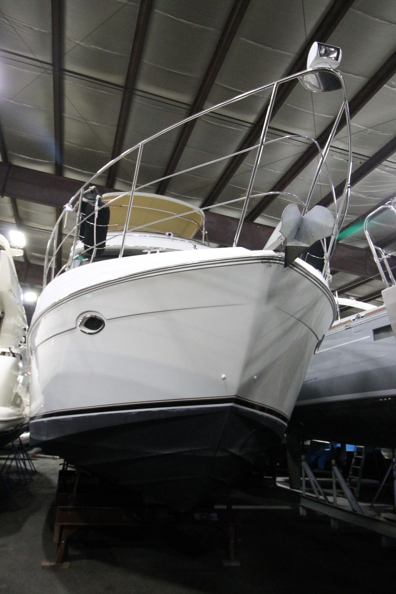2003 Carver 360 Sport Sedan - Weber Yachts