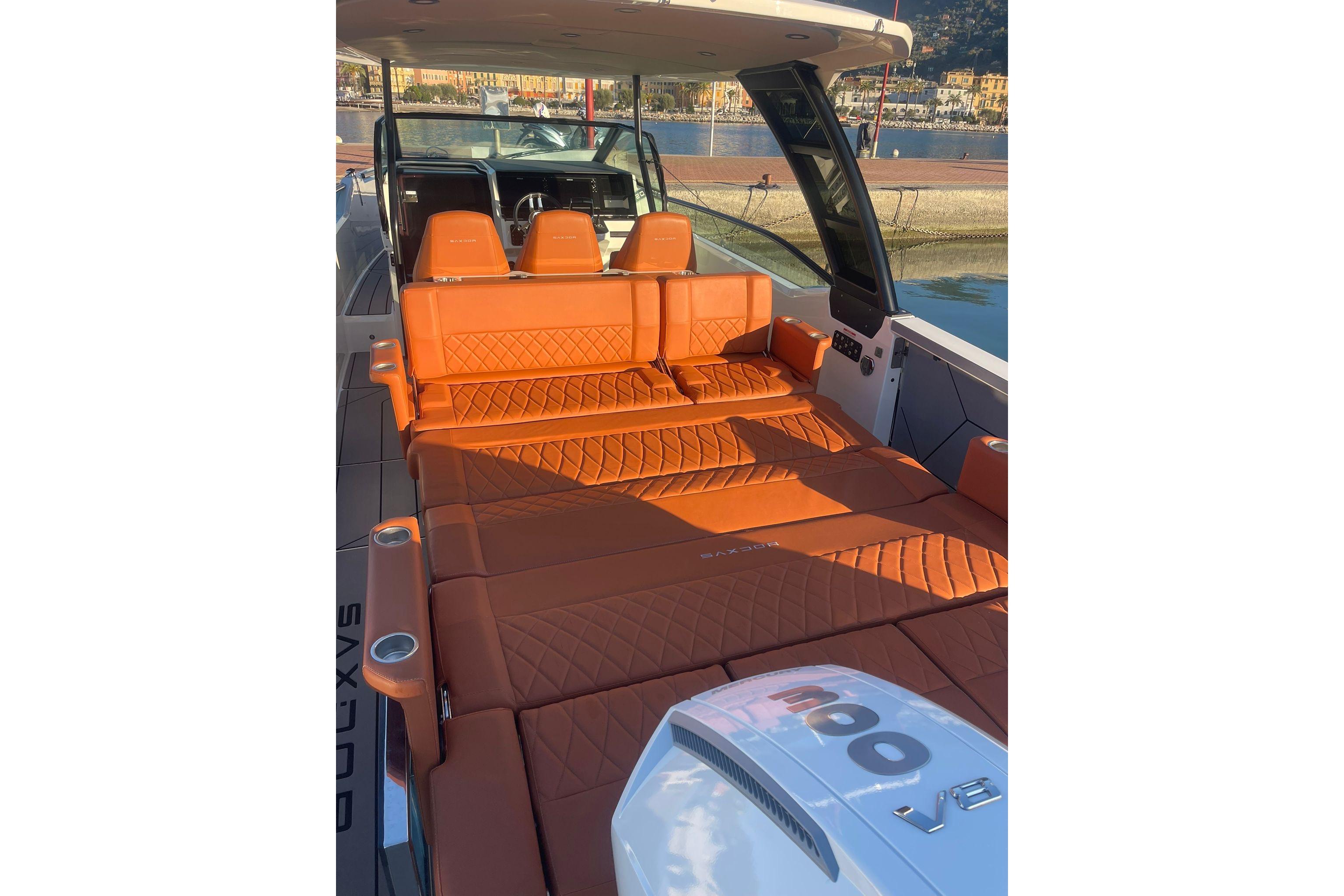 Ocasión 2025 Saxdor 320 GTO - Genova | TopBarcos.com