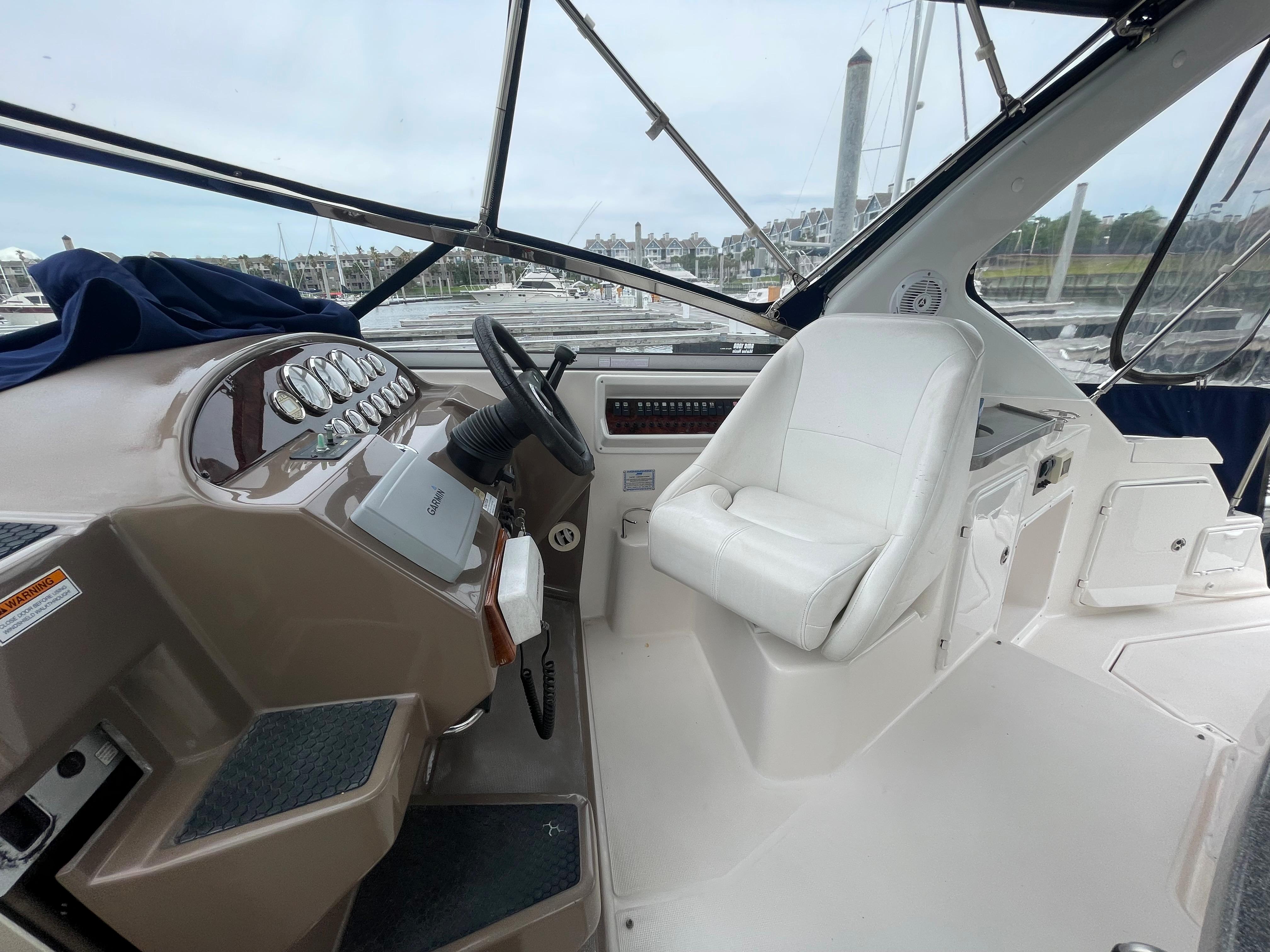2006 Regal 3060 Window Express Cruiser for sale - YachtWorld