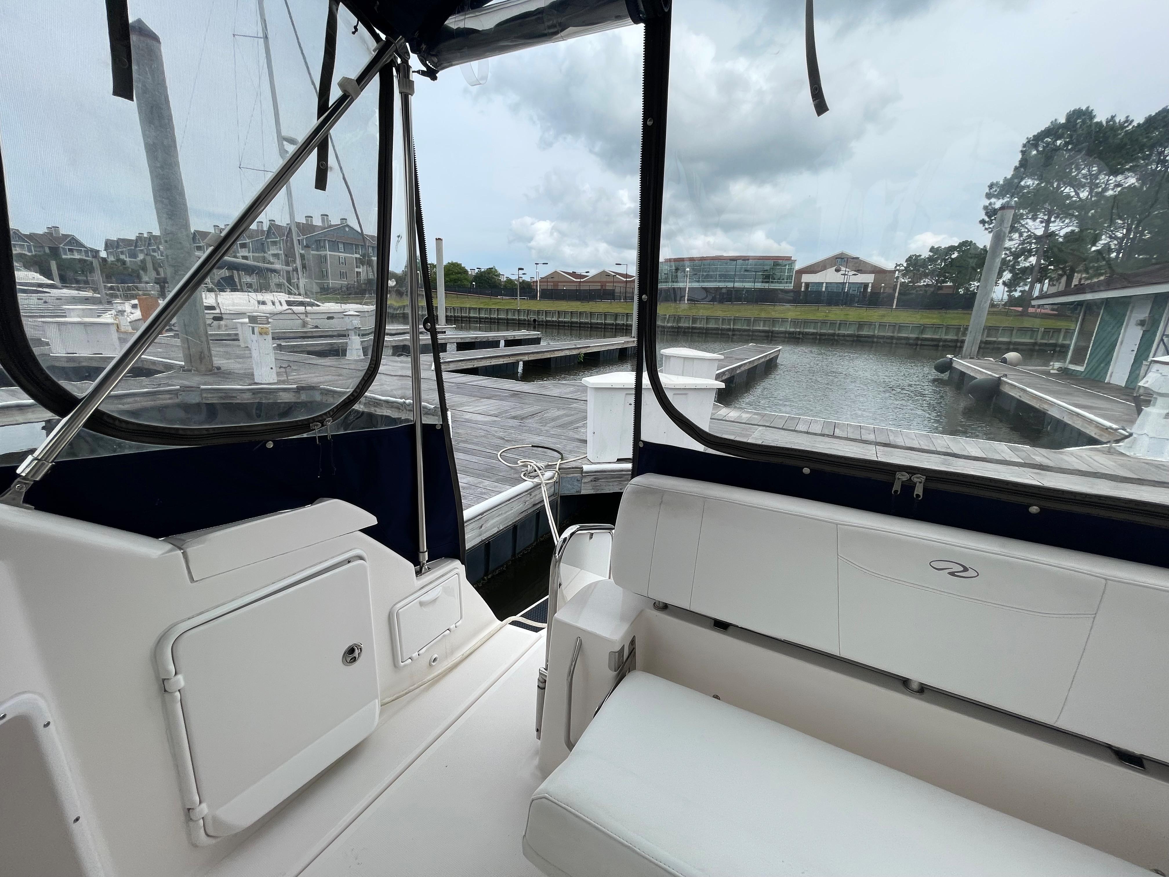 2006 Regal 3060 Window Express Cruiser for sale - YachtWorld