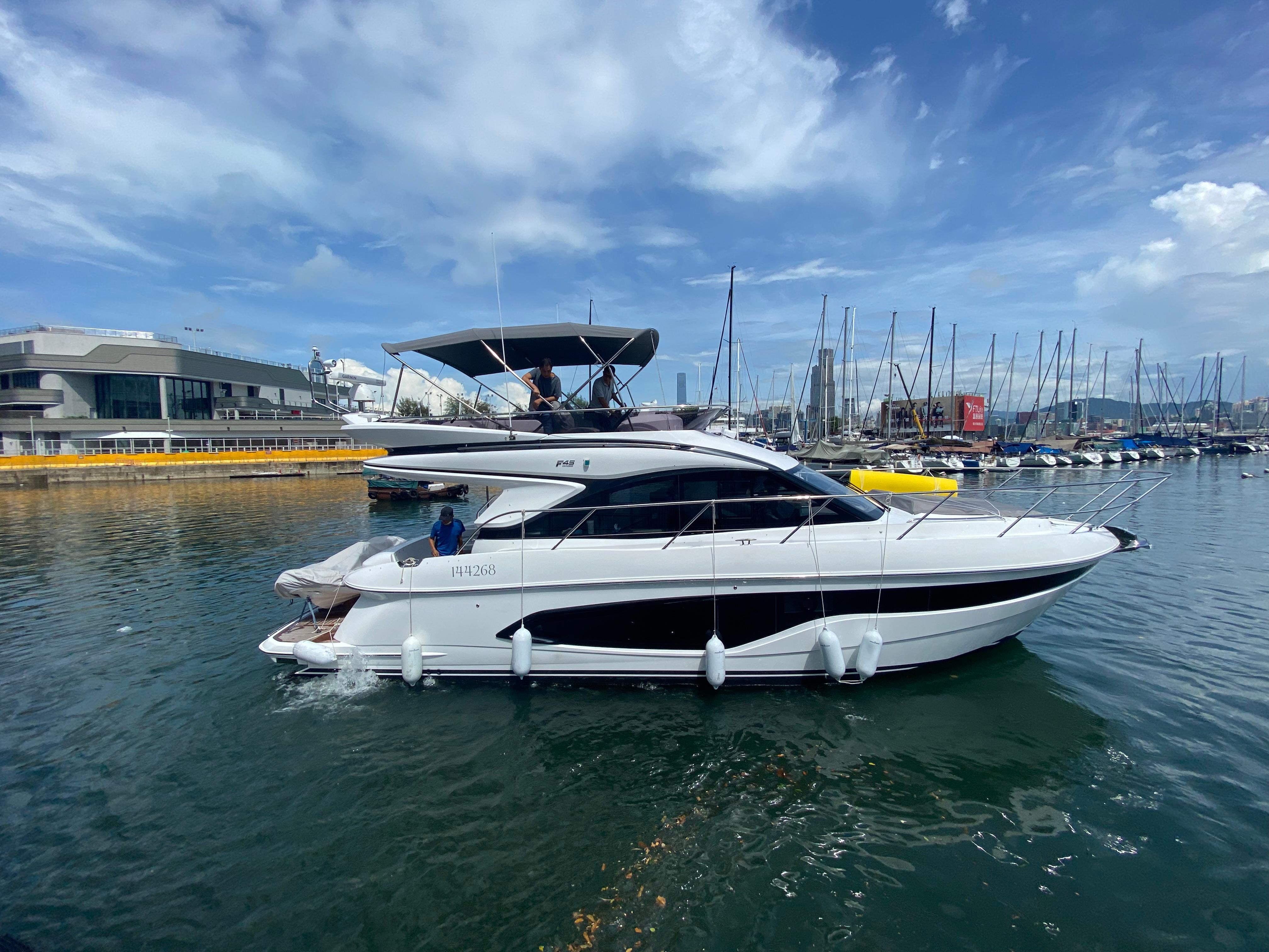 Princess F45 14m 2021, Flybridge Boote | Boot24