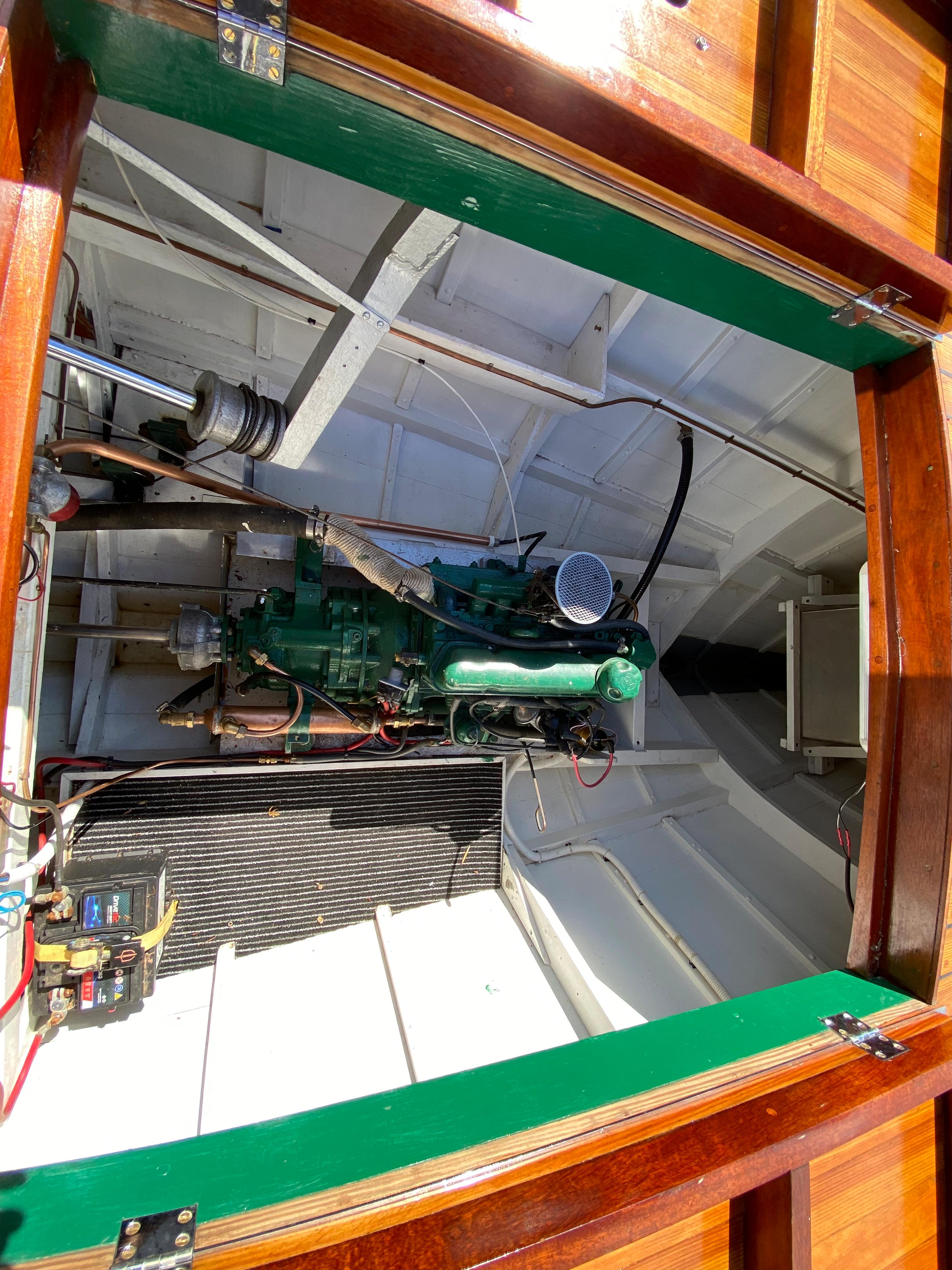 1960 Andrews 30ft Slipper Launch Sloop for sale - YachtWorld