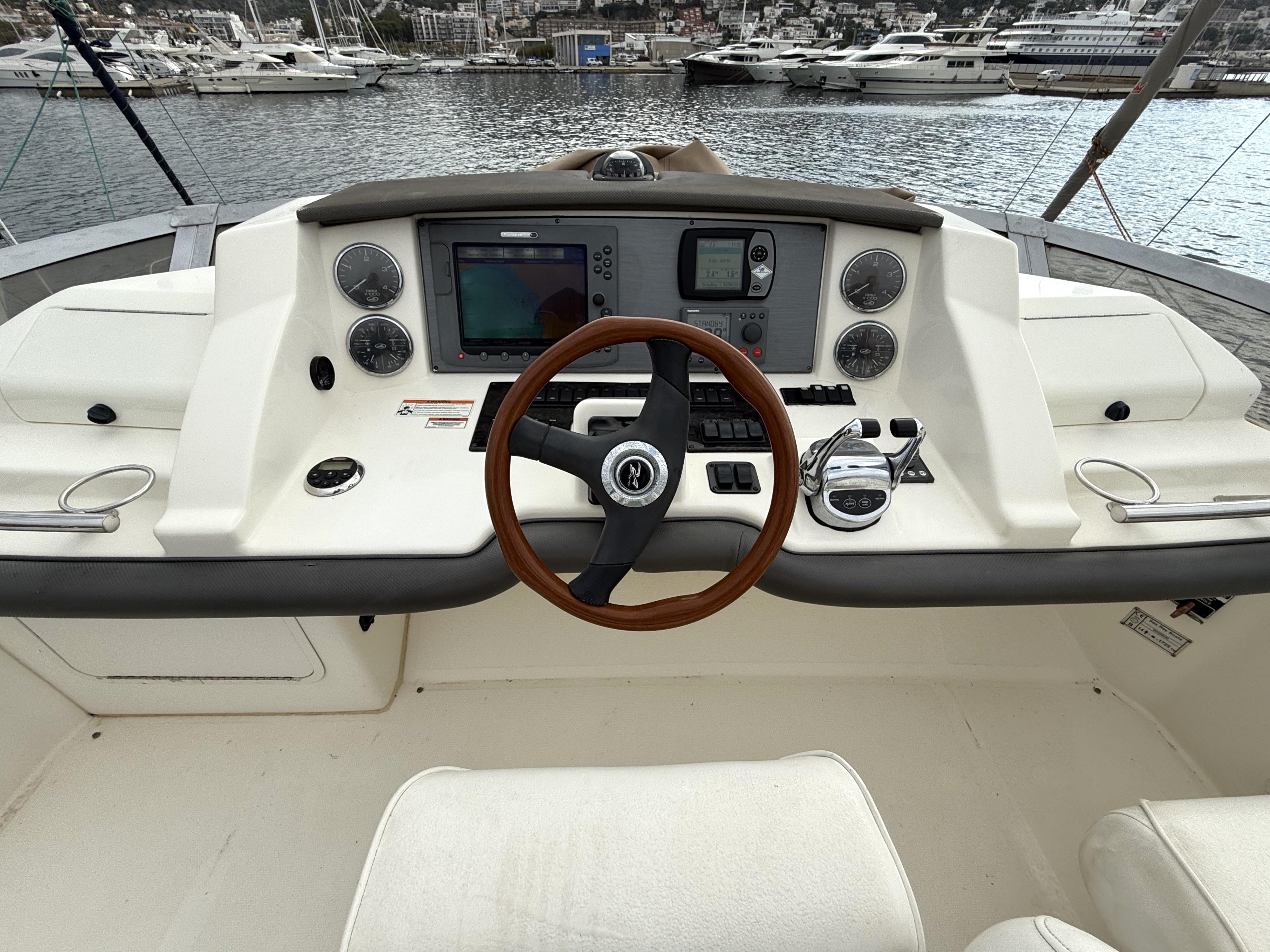 2007 Sea Ray 375 Sedan Bridge Motor Yachts for sale - YachtWorld