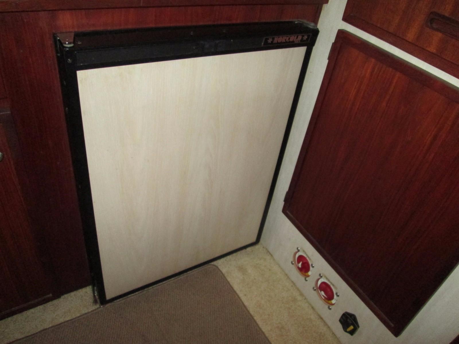 1977 Uniflite Bridge Cruiser Flybridge for sale - YachtWorld