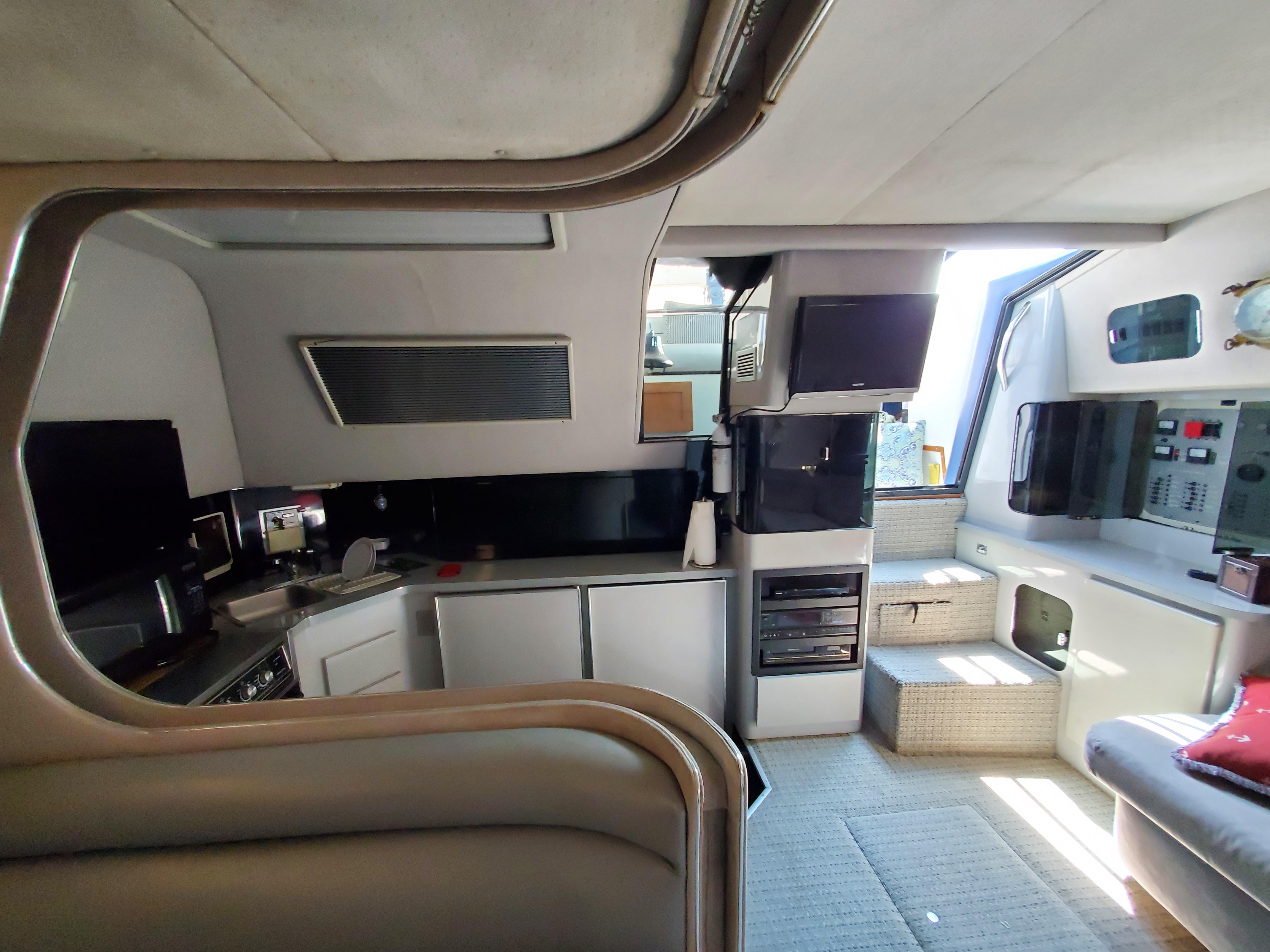 1988 Sea Ray 460 Express Cruiser Express Cruiser for sale - YachtWorld