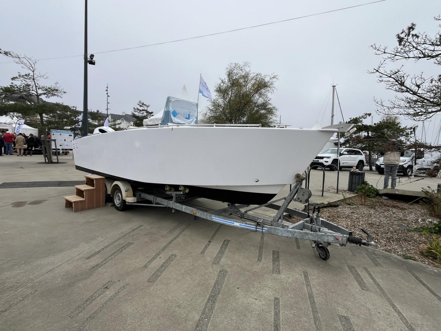 Aka 690 Usado en Loire-Atlantique ( 44 ) - Cosas de Barcos