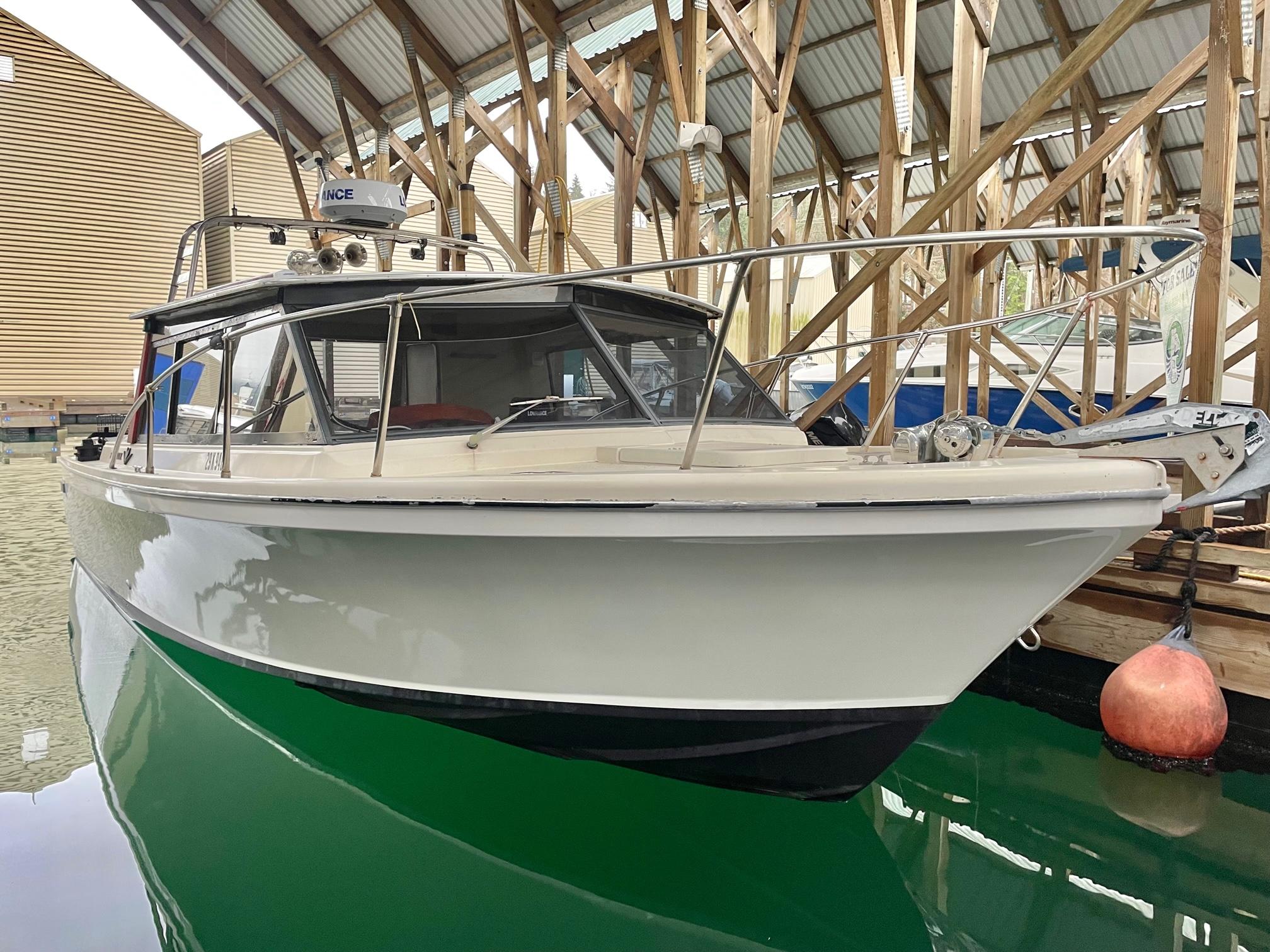 1979 Bertram 25 Cuddy Cabin Barcos con cabina en proa en venta - YachtWorld