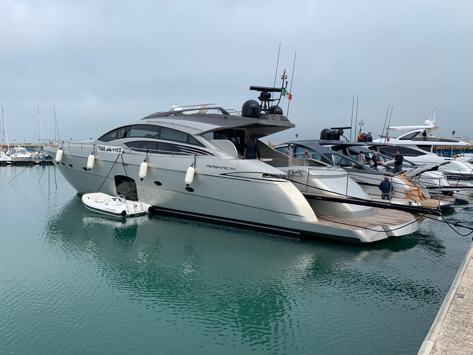 New 2017 Pershing 74 - Venezia | TopBoats