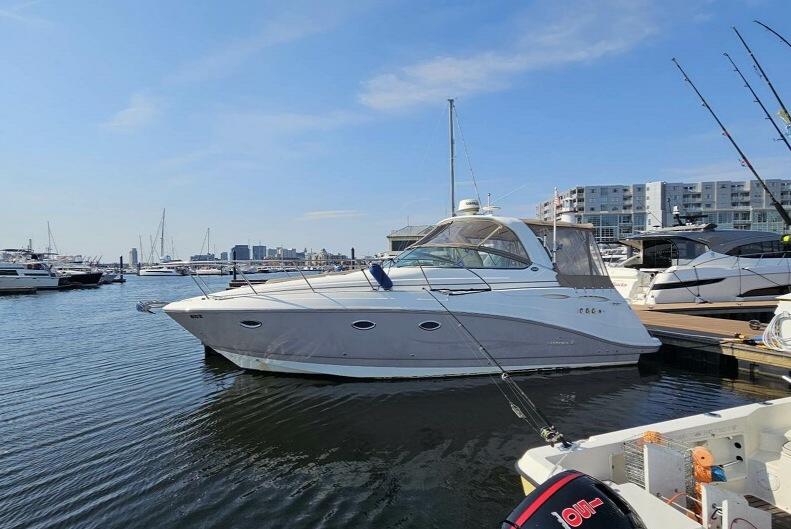 2008 Rinker 350 Express Cruiser Cruiser for sale - YachtWorld