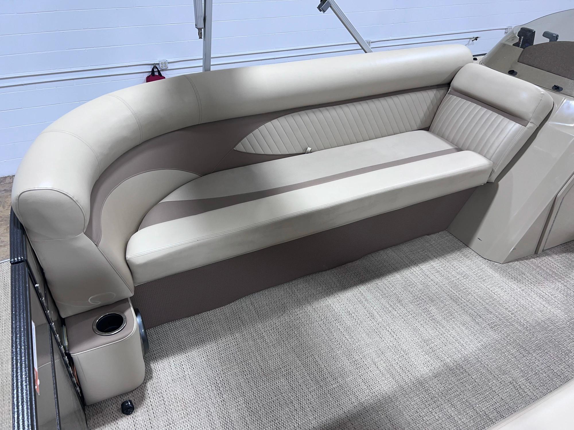 2017 Crest SERIES II 250 SLC CPT Pontoon for sale - YachtWorld