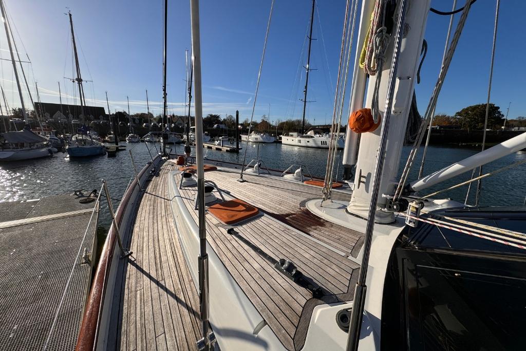2008 Oyster 56 Cruiser for sale - YachtWorld