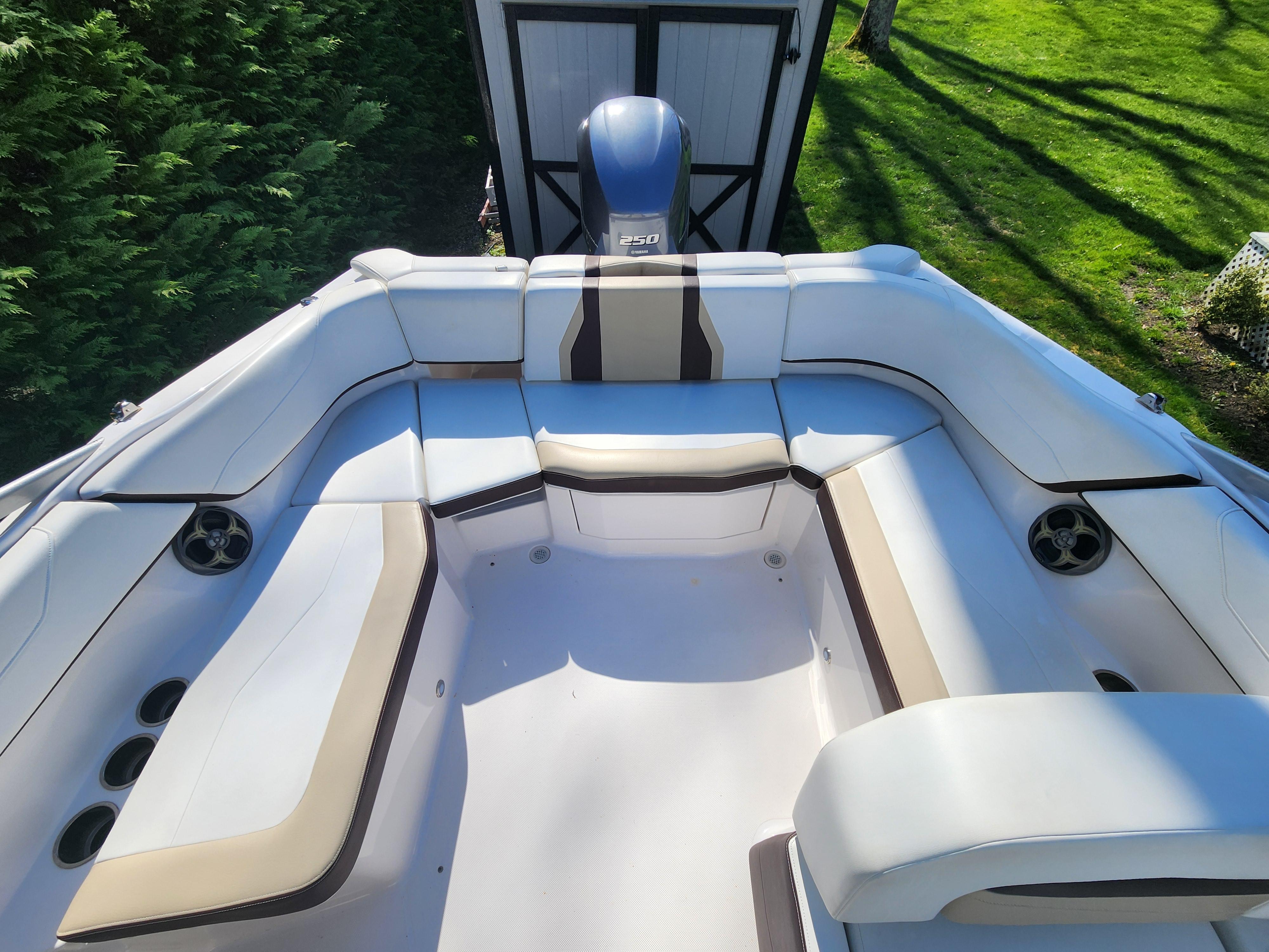 2016 Regal 23 OBX Bowrider for sale - YachtWorld