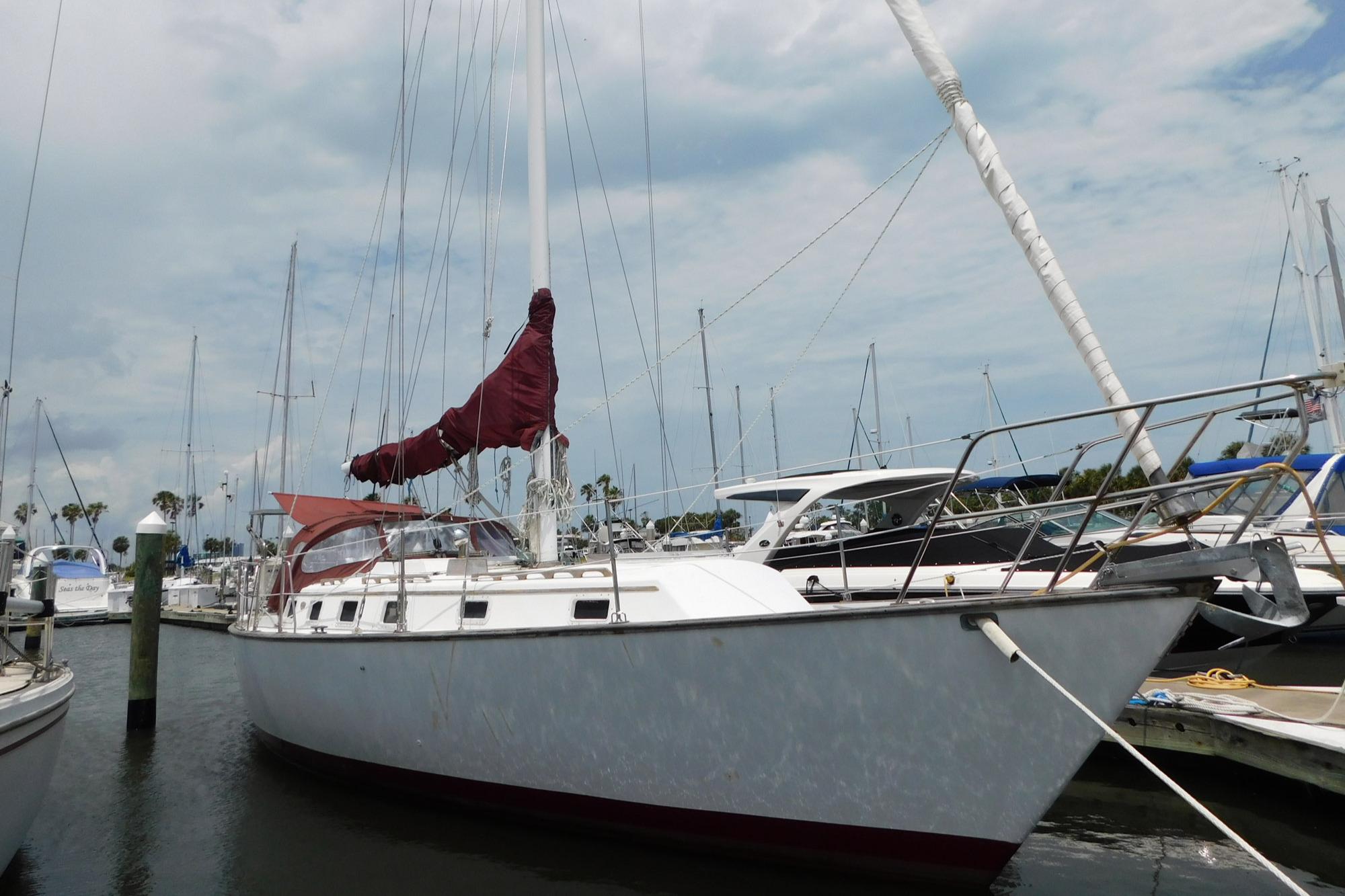 Used 1984 Endeavour 35.5 Sloop - Florida | TopBoats