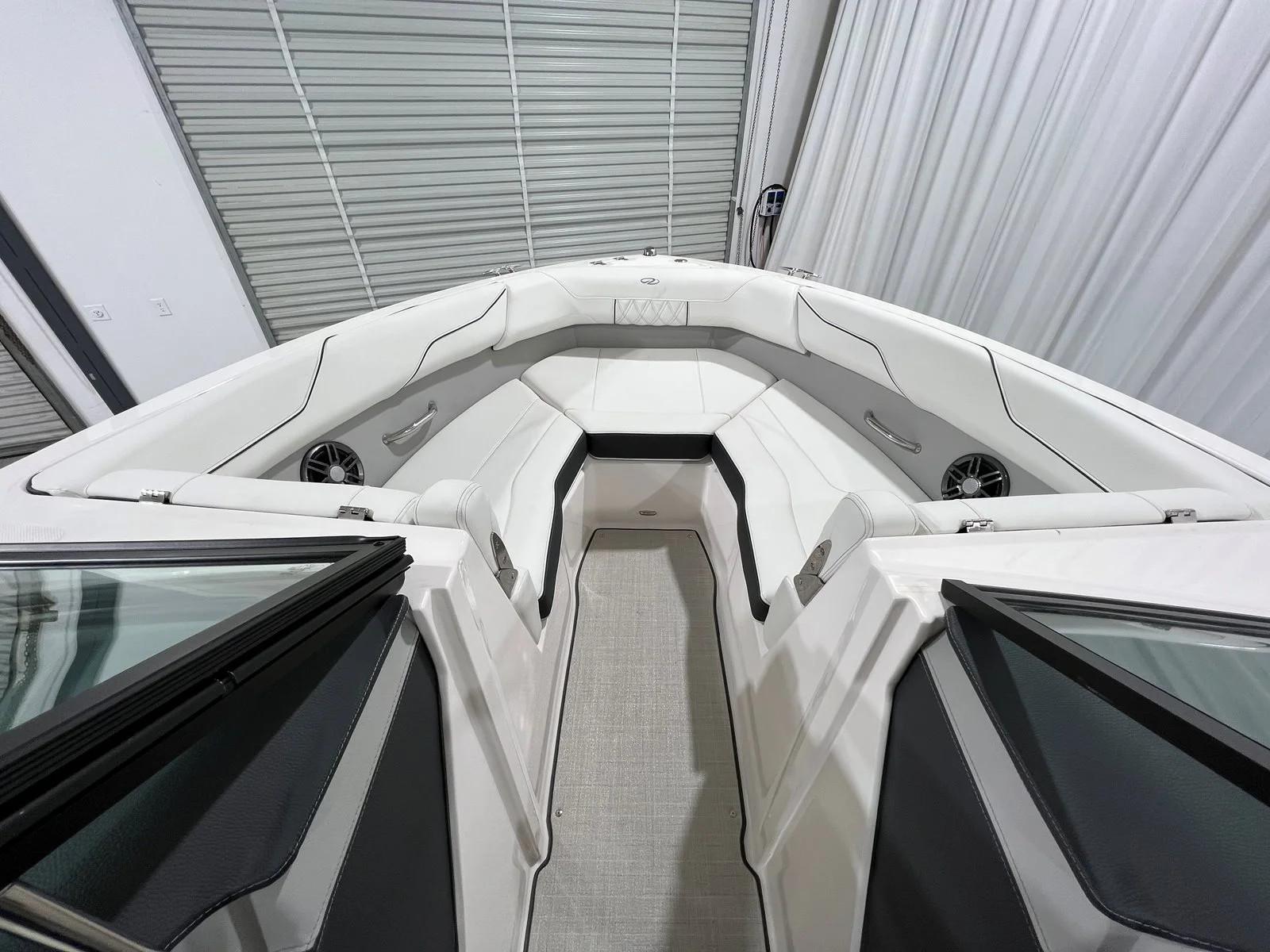 2024 Regal LS2 Bowrider for sale - YachtWorld