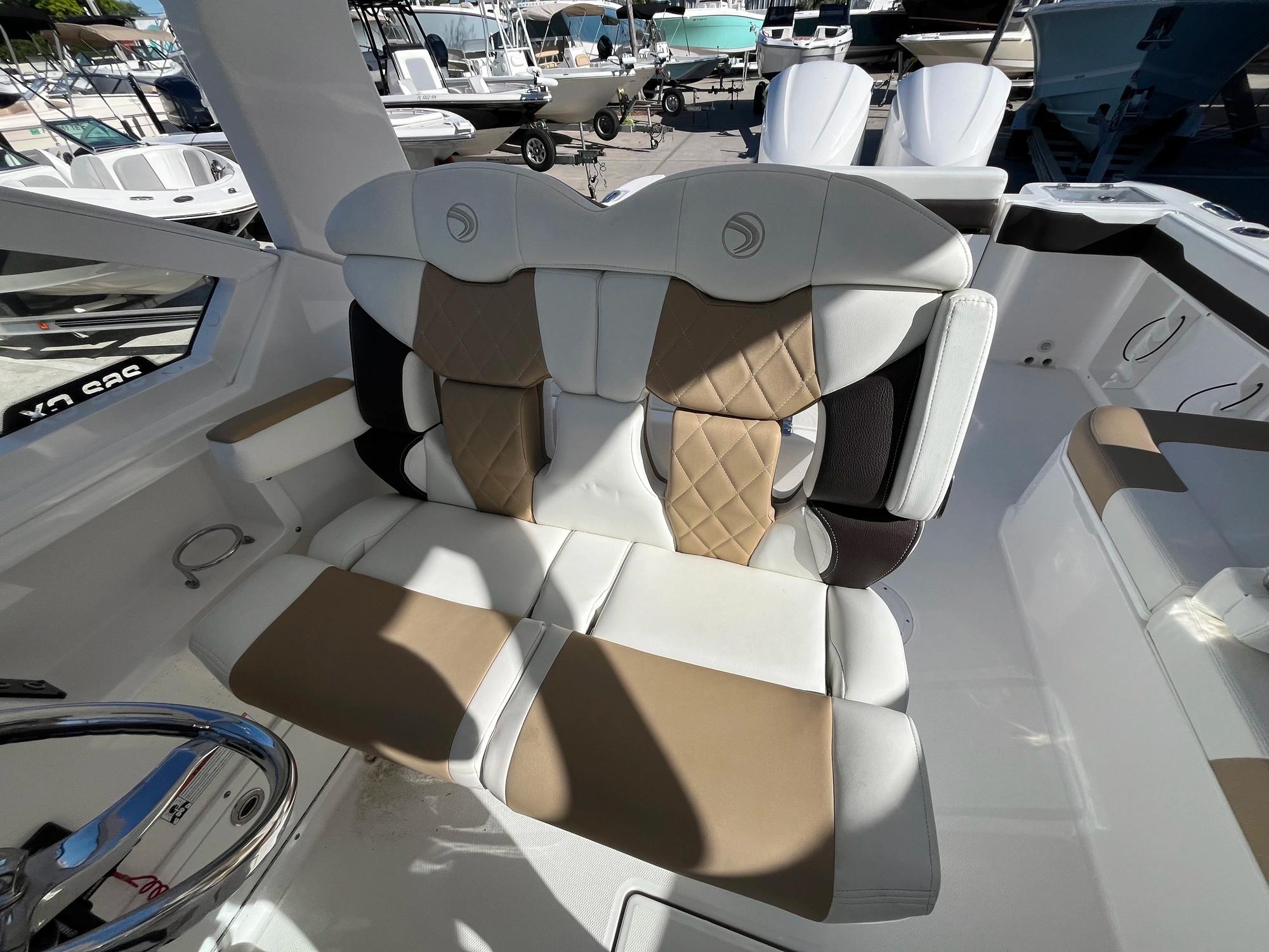 2020 Edgewater 262 CX Dual Console for sale - YachtWorld