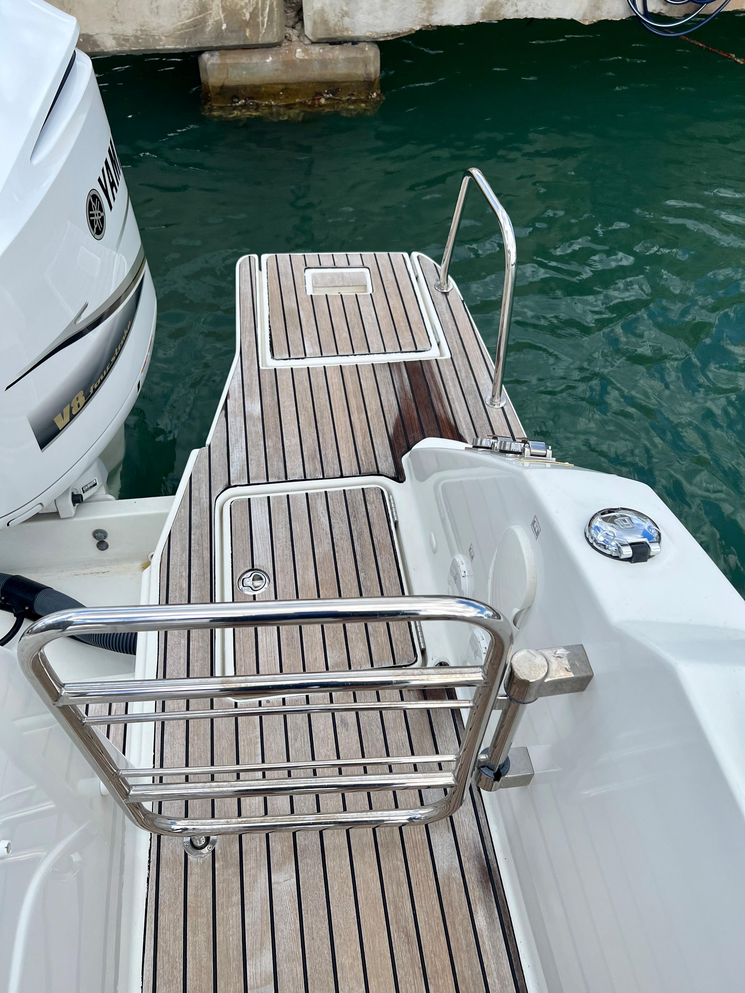 2020 Jeanneau Leader 10.5 Cuddy Cabin for sale - YachtWorld