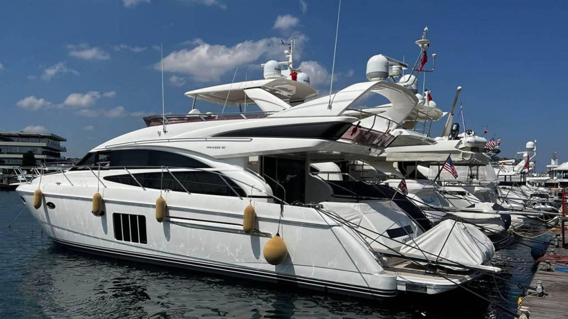 2011 Princess 60 Motor Yachts for sale - YachtWorld