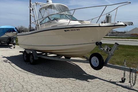 2002 Bayliner 2002 Trophy Walkaround Angelboote und konsolenboote ...