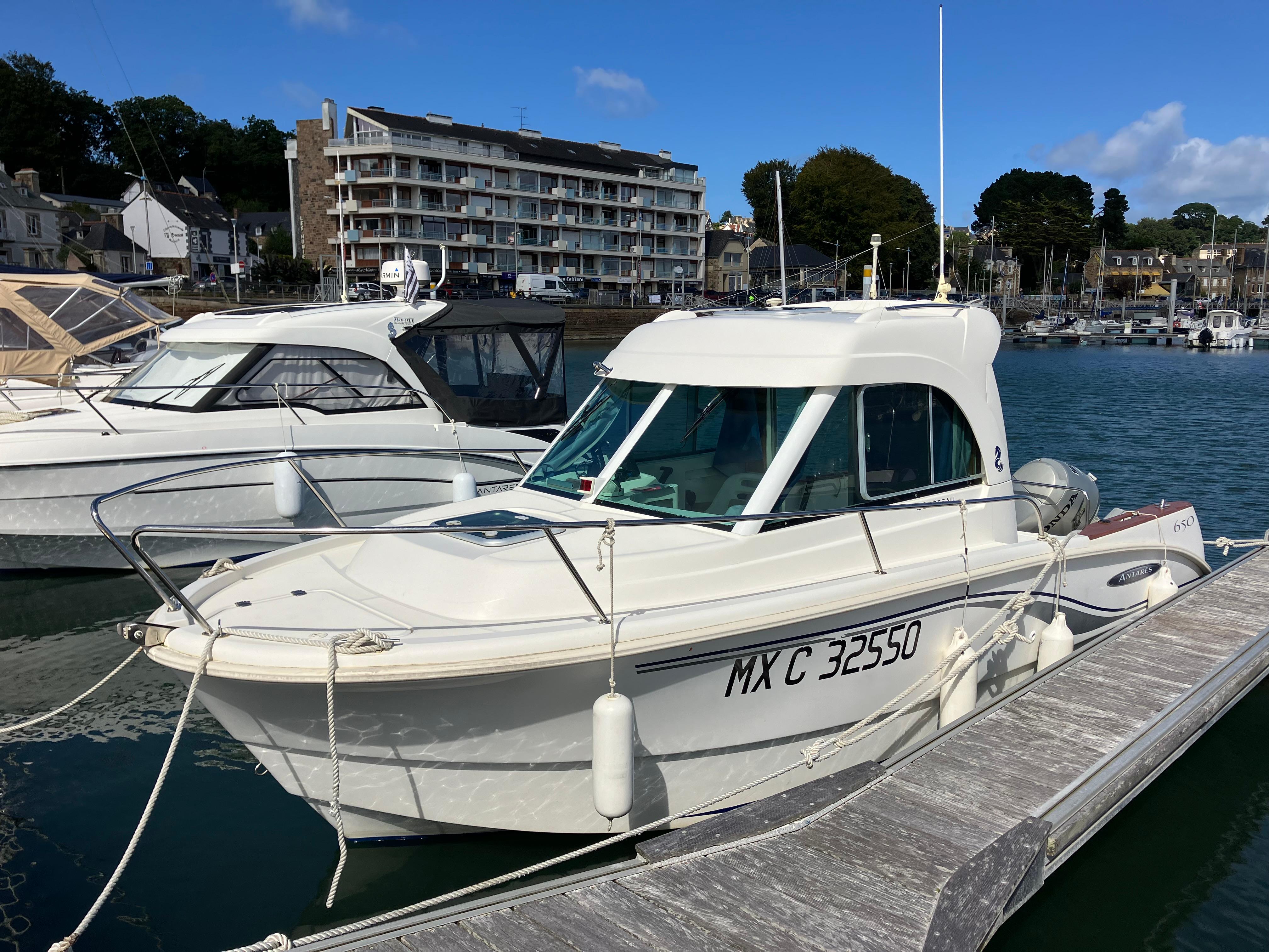 Used 2004 Beneteau Antares 650 HB - 22 - Côtes-d'Armor | TopBoats