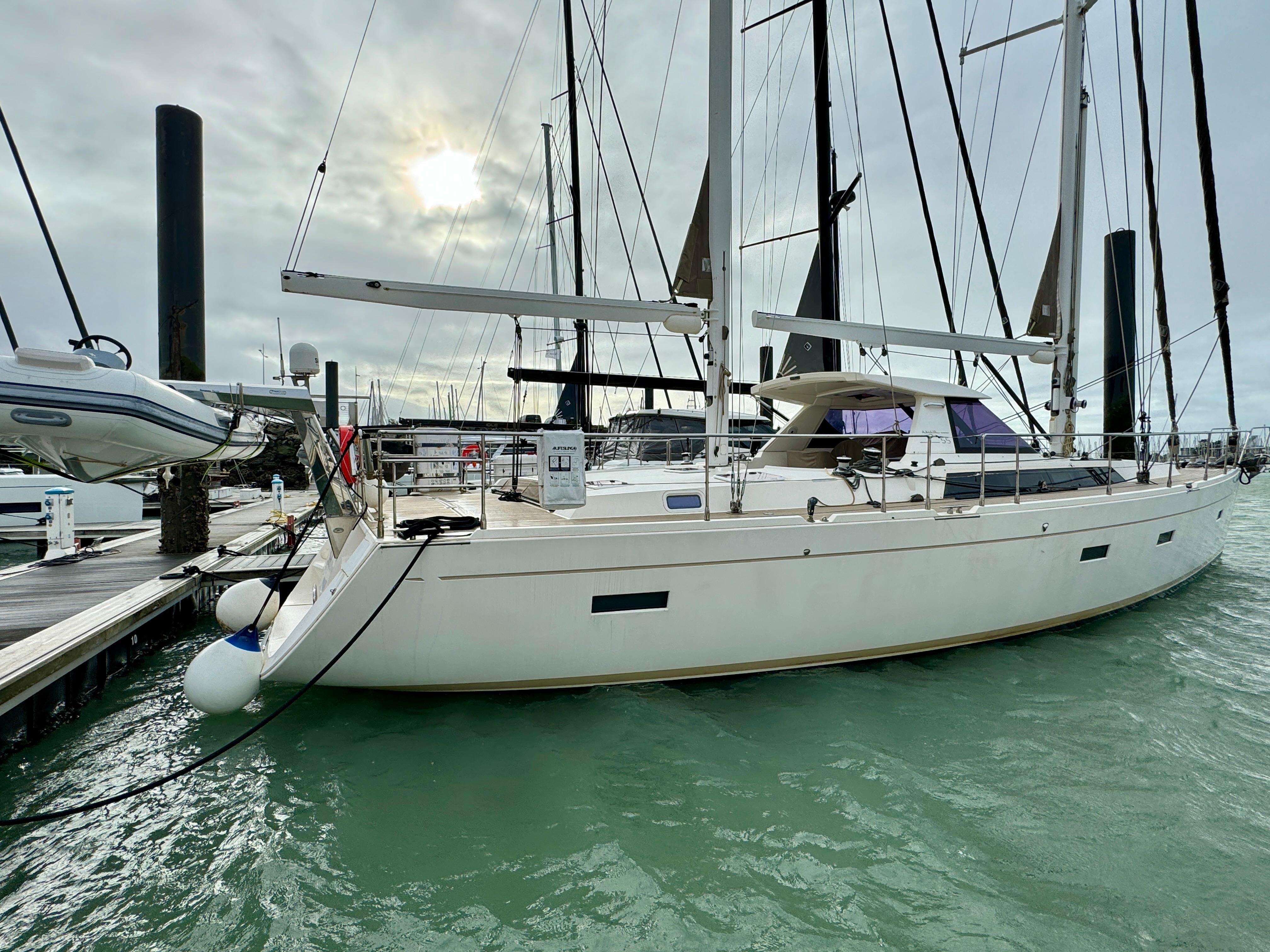 Bateaux Amel à vendre | YachtWorld