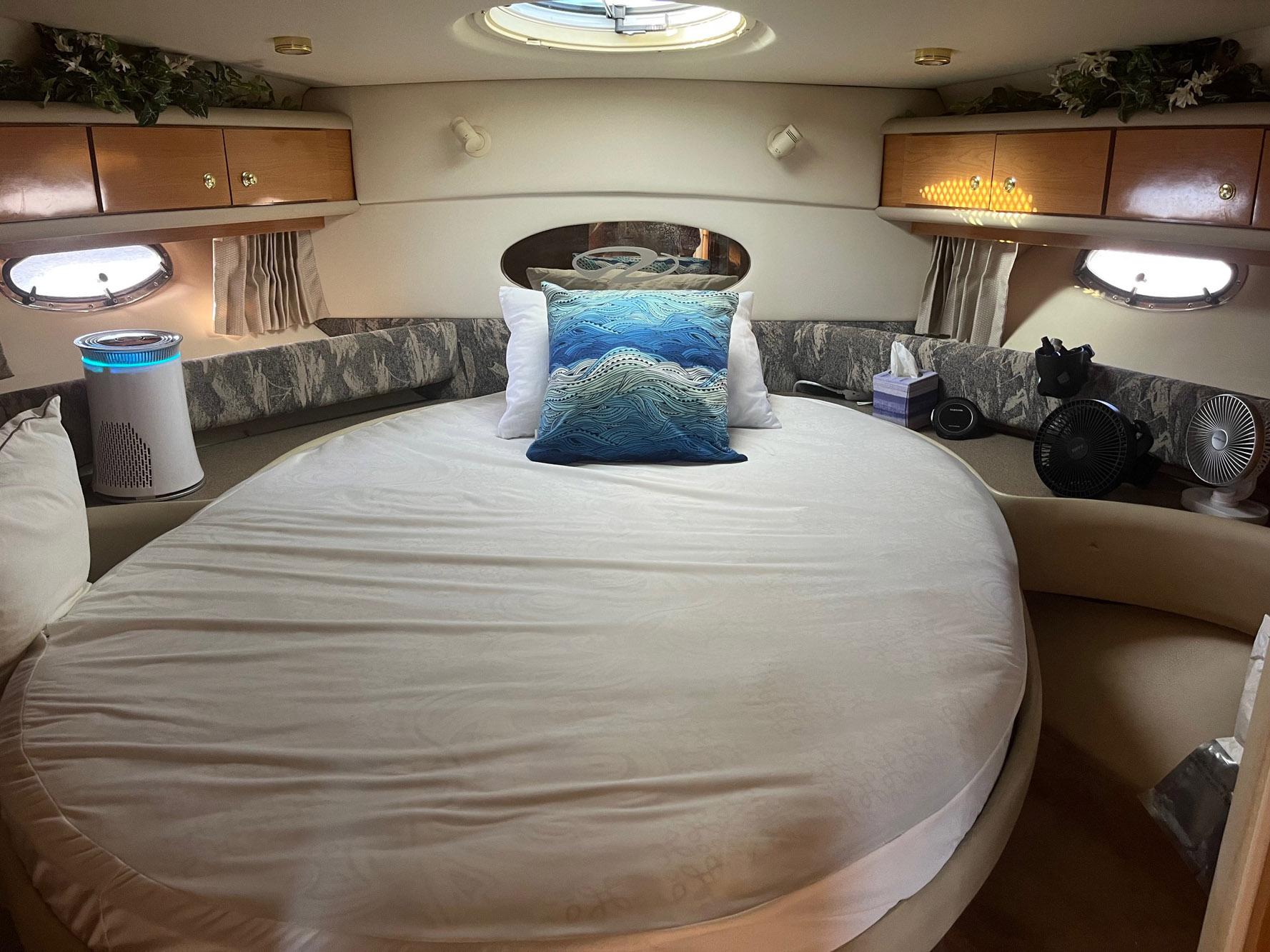 2001 Regal Commodore 4160 Motor Yachts for sale - YachtWorld