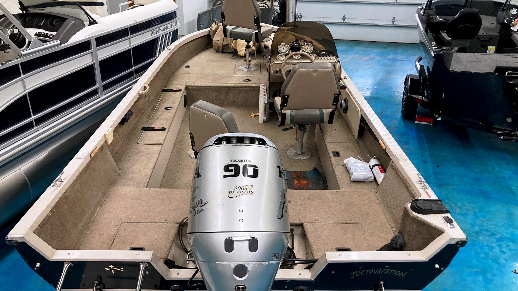 2001 Crestliner 1750 Fish Hawk SC Freshwater Fishing for sale - YachtWorld