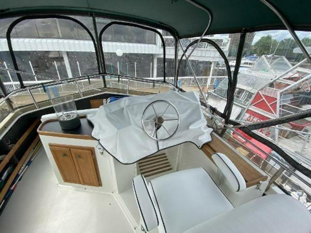 1987 Carver 3607 Aft Cabin Motoryacht Motor Yachts for sale - YachtWorld