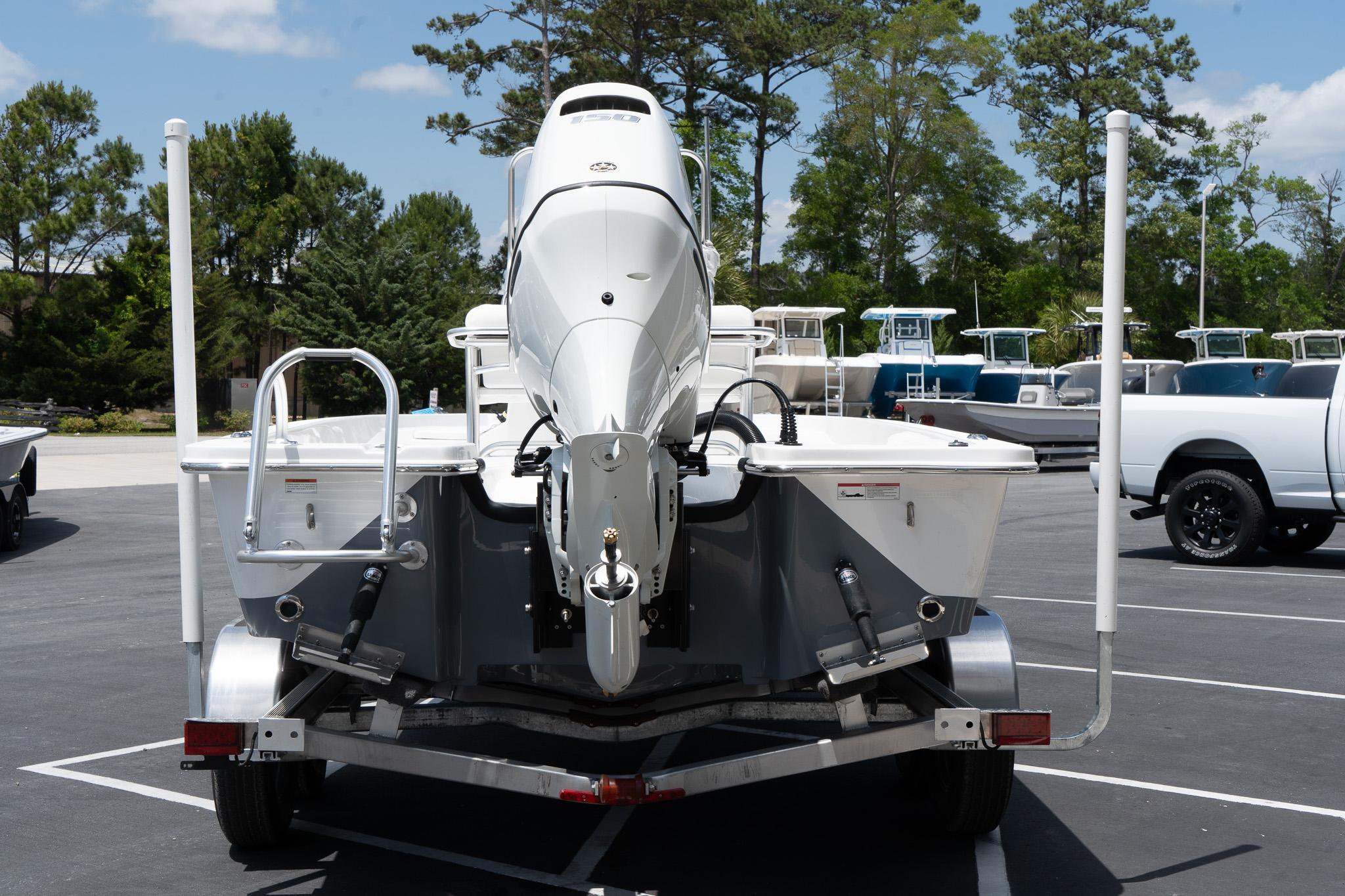 2024 Blazer 2020 Bay for sale - YachtWorld