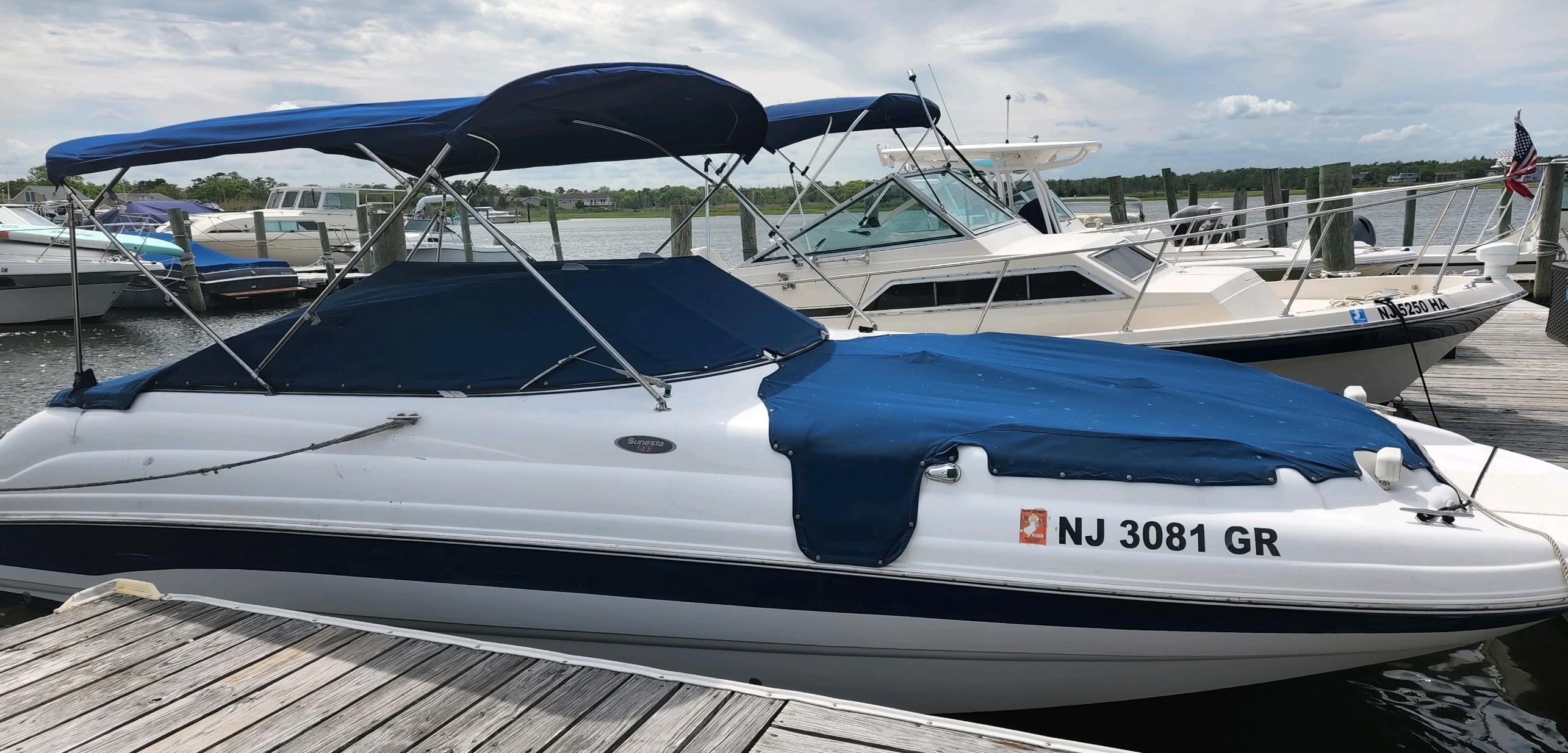 2002 Chaparral Sunesta 233 Deck for sale - YachtWorld