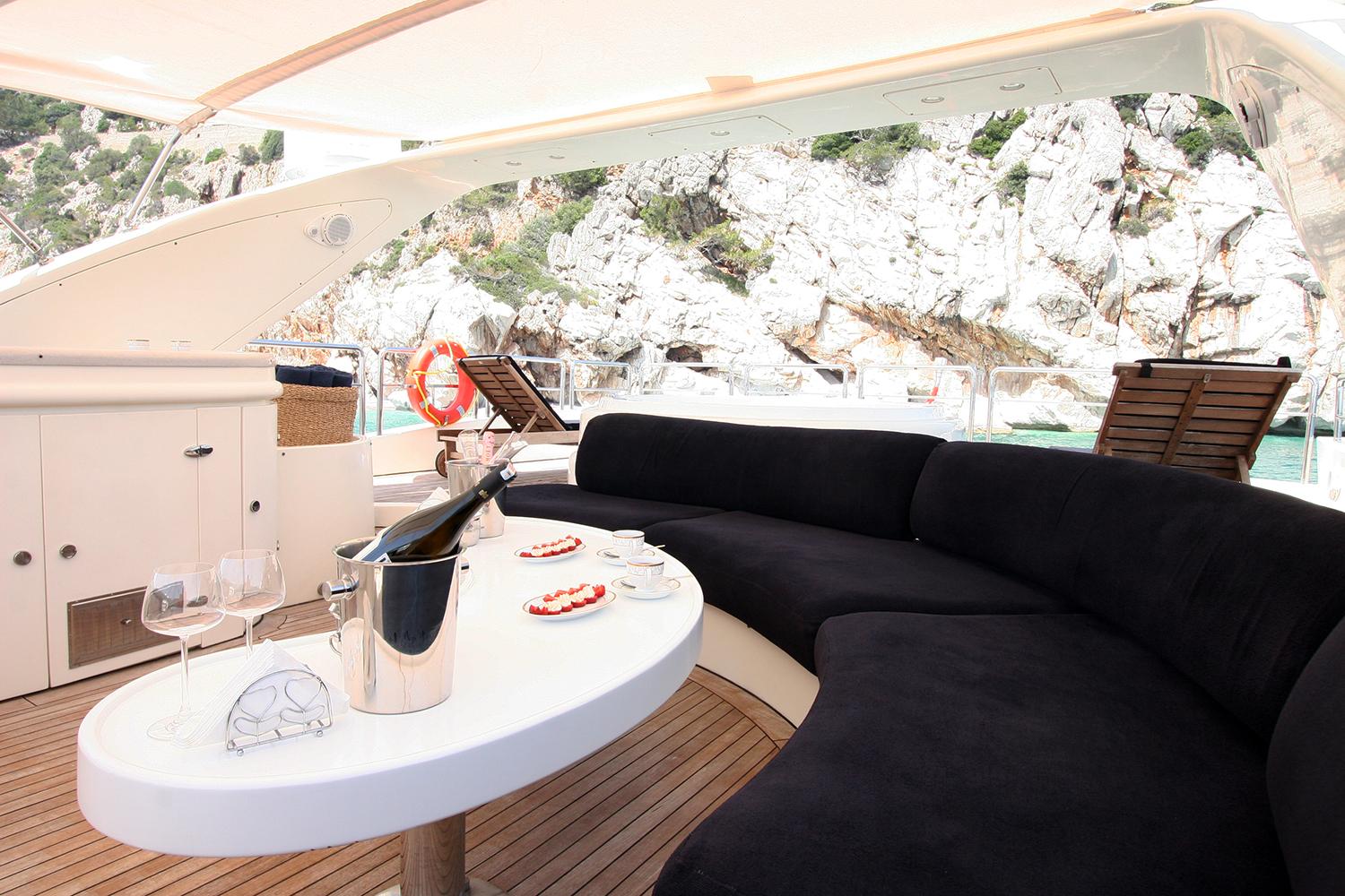 Occasion 2004 Azimut 98 Leonardo | Annonces du Bateau