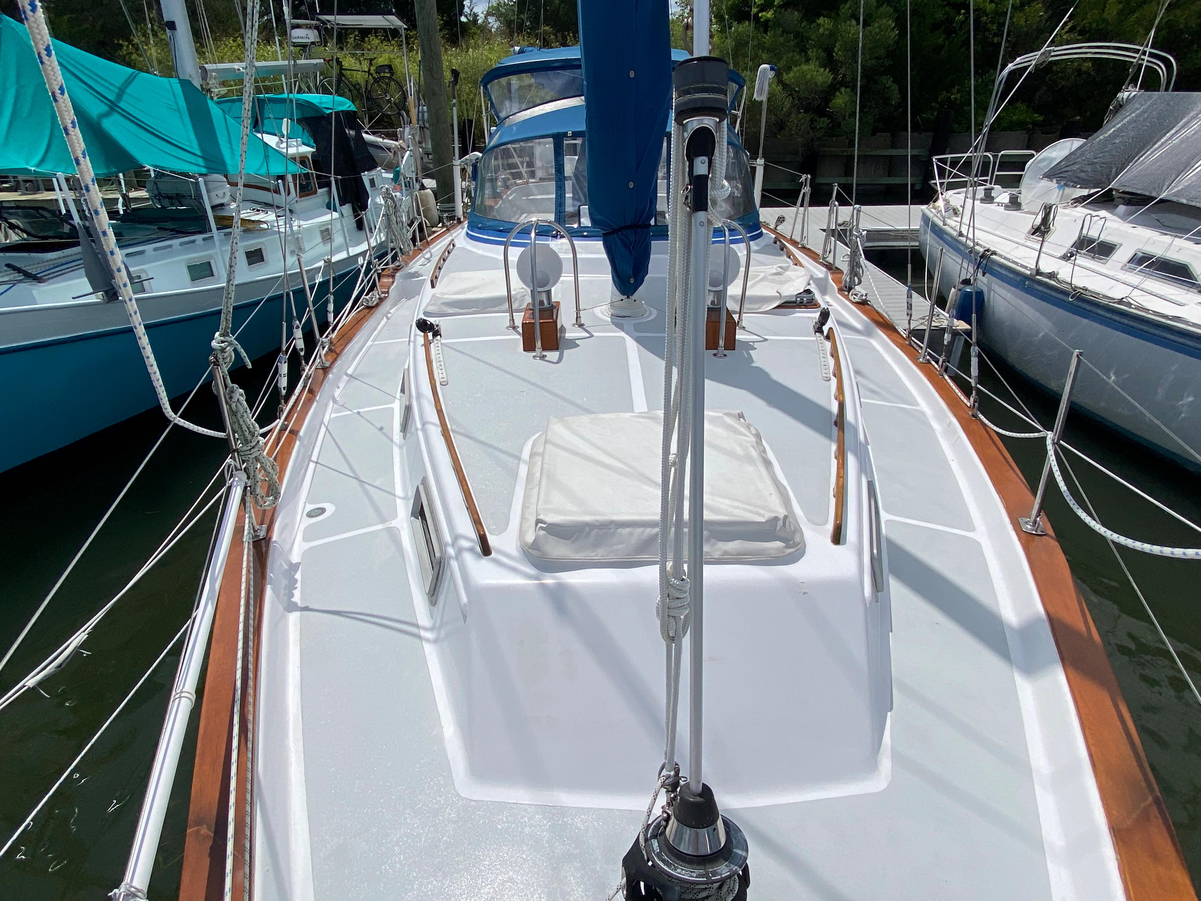 1983 Endeavour 40 Center Cockpit Ketch Ketsch Kaufen - YachtWorld