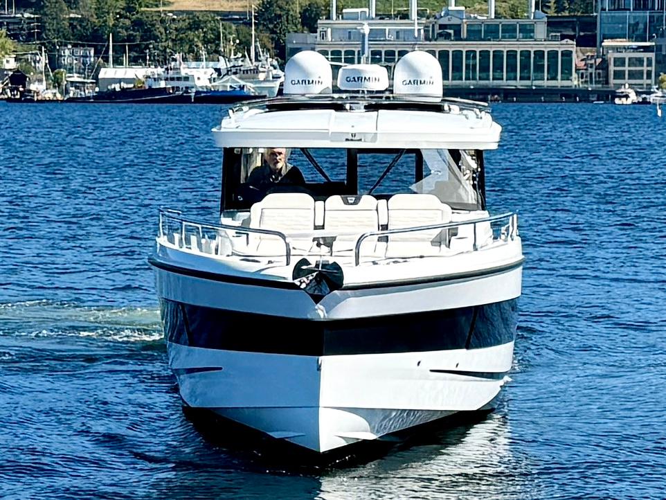 2024 Wellcraft 355 Center Console for sale - YachtWorld