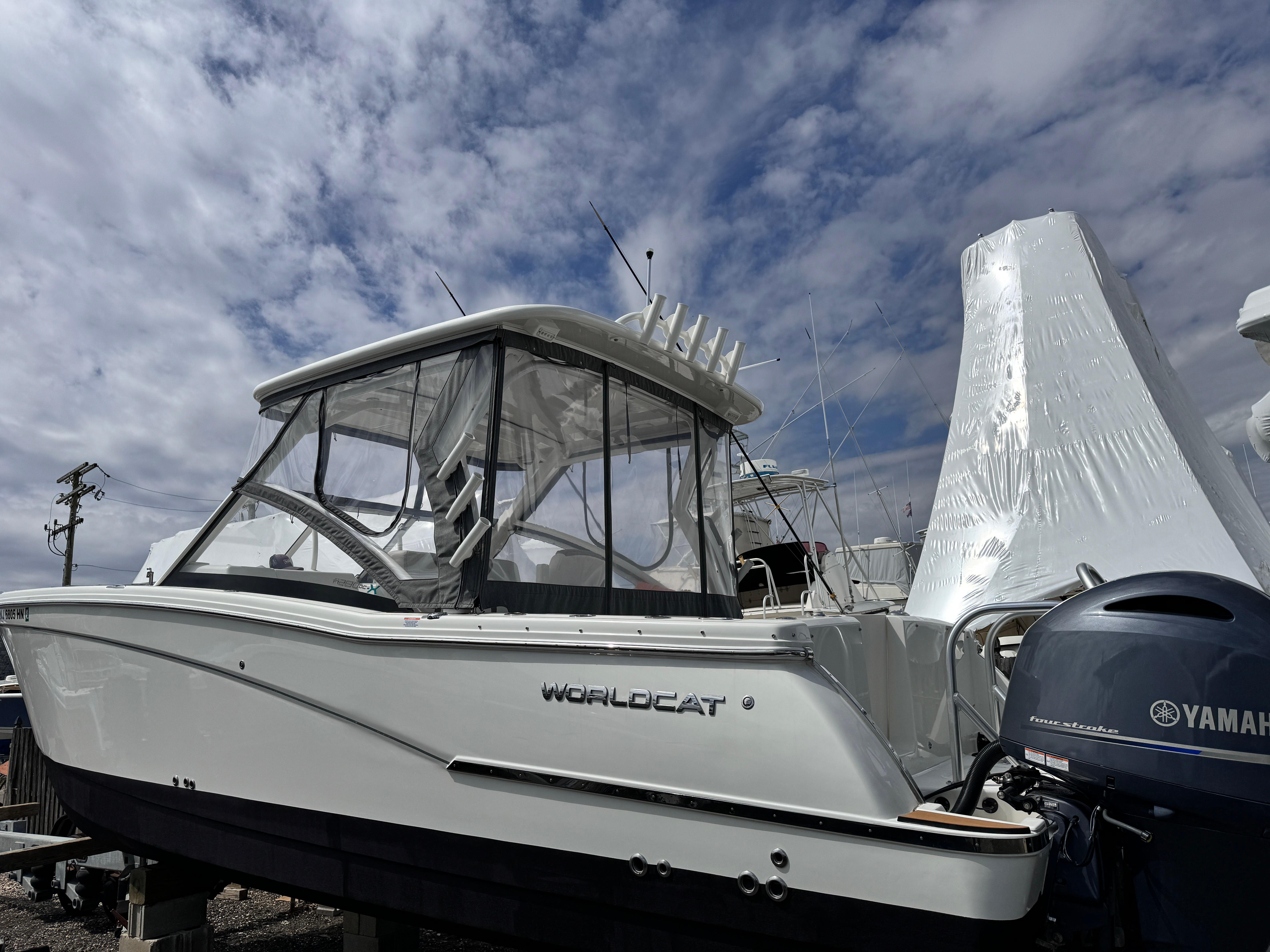 2020 World Cat 280 DC-X Power Catamaran for sale - YachtWorld