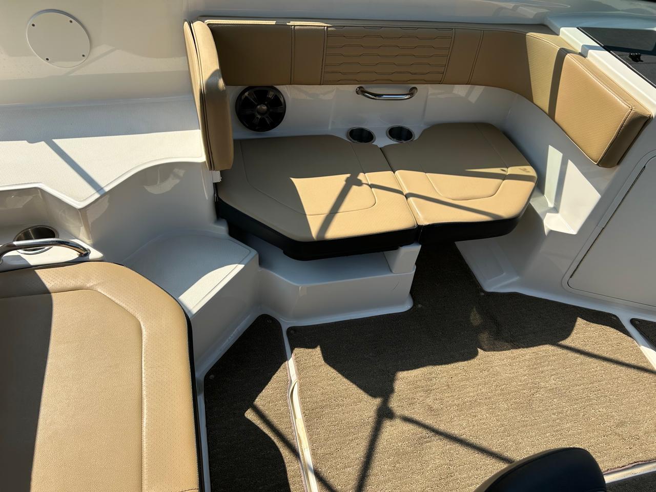 2021 Sea Ray SPX 190 Outboard Bowrider for sale - YachtWorld