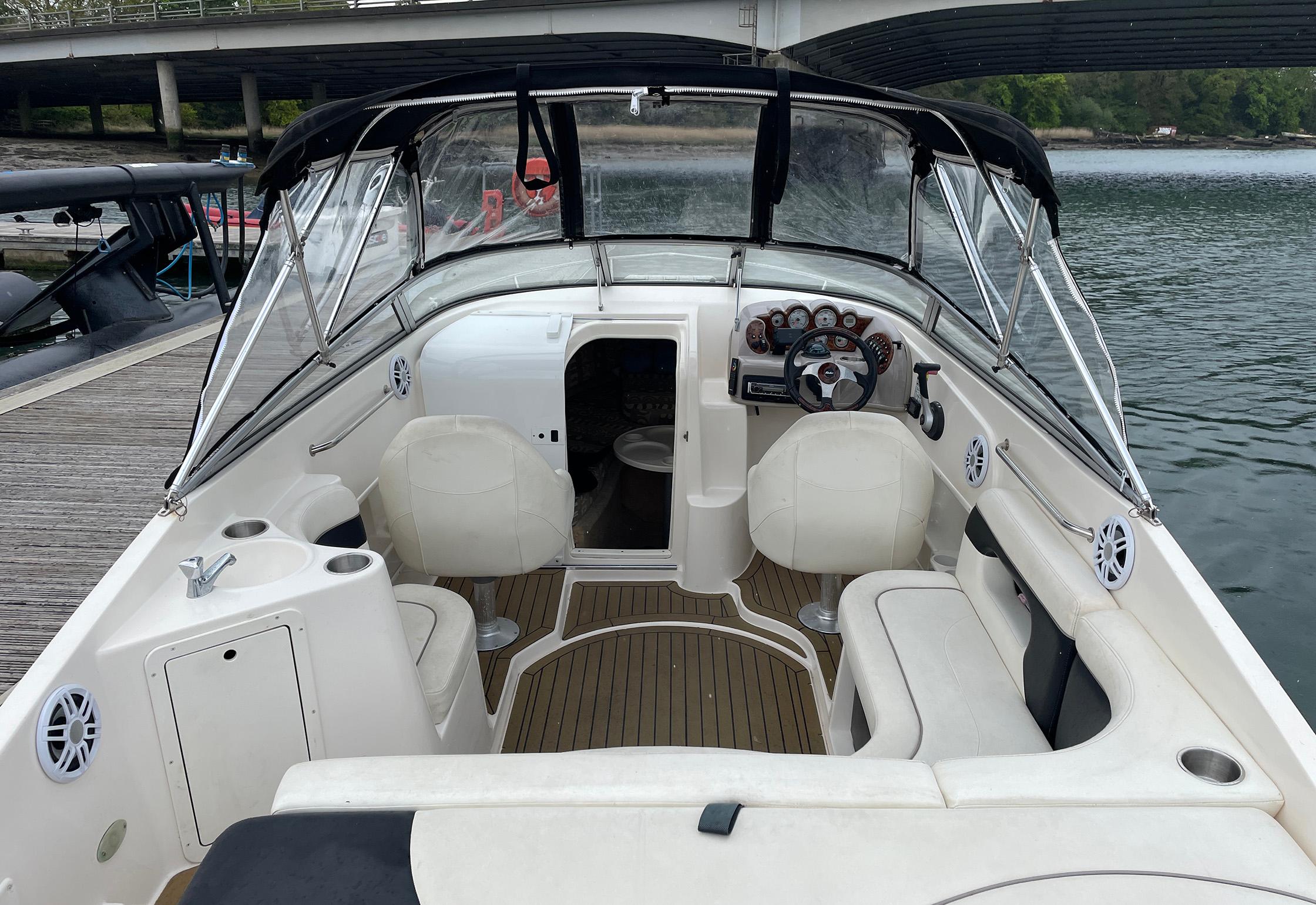 Rinker 232 Captiva | 7m | 2005 - Hampshire | Boats and Outboards
