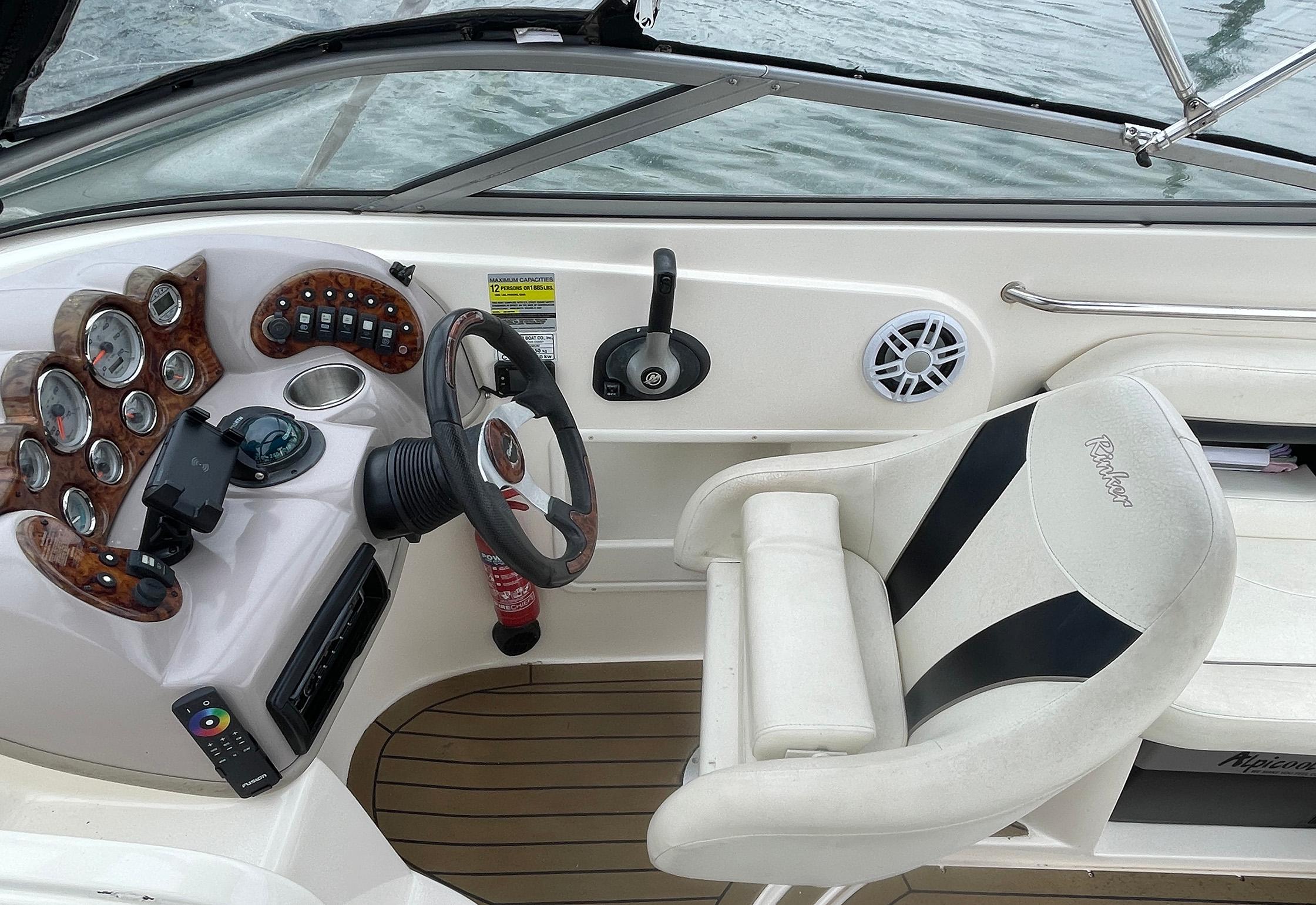 Rinker 232 Captiva | 7m | 2005 - Hampshire | Boats and Outboards