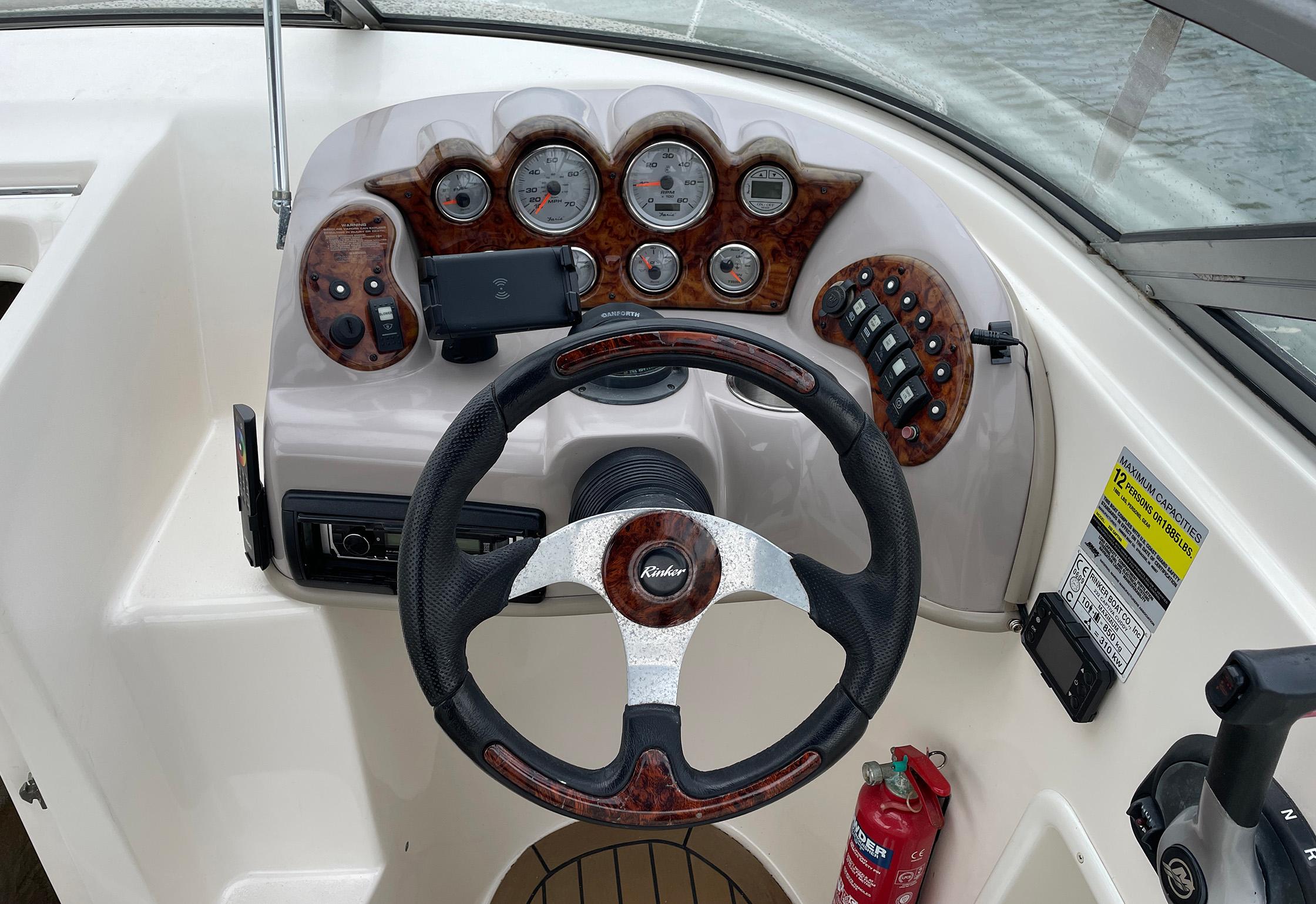 Tweedehands 2005 Rinker 232 Captiva Southampton, Hampshire 34,996 ...