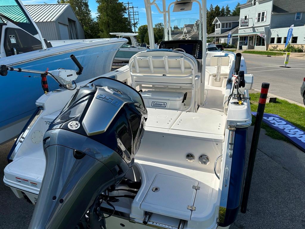 2022 Robalo R230 Center Console Centre Console for sale - YachtWorld