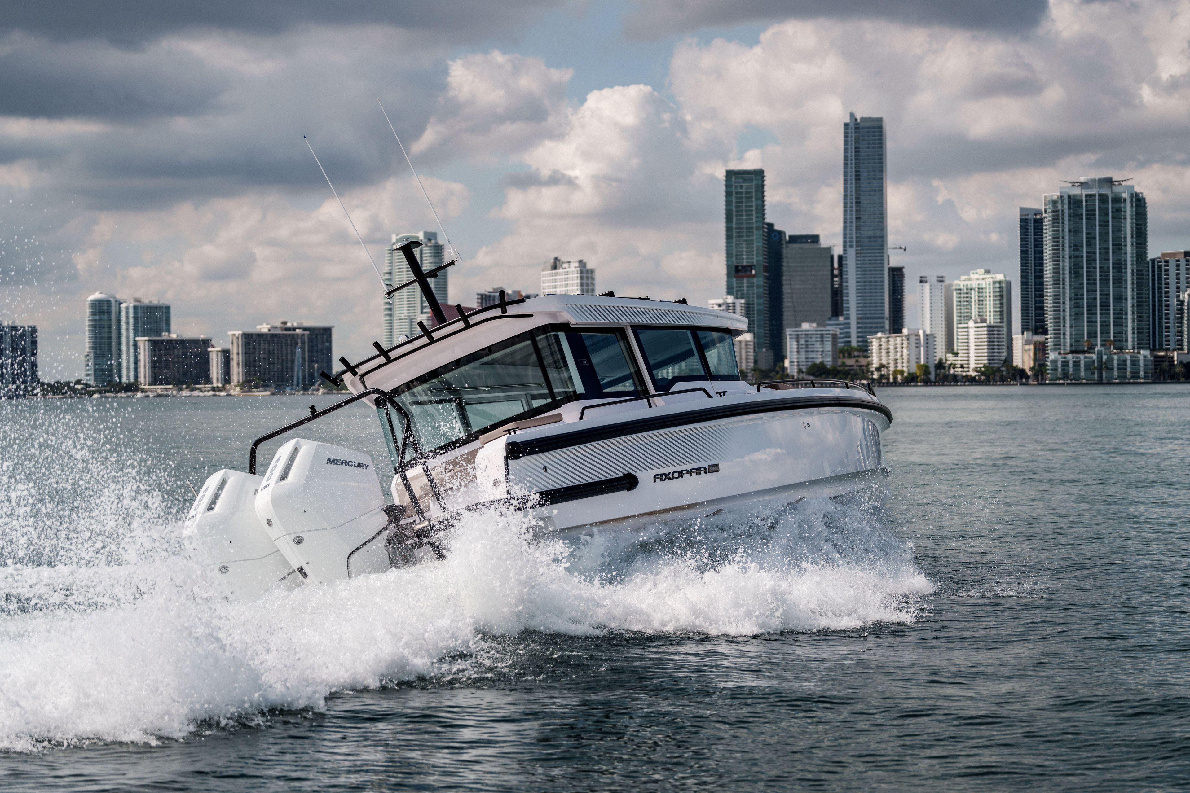 2025 Axopar 37 XC Cross Cabin BRABUS Line with Aft Cabin Motor Yacht ...